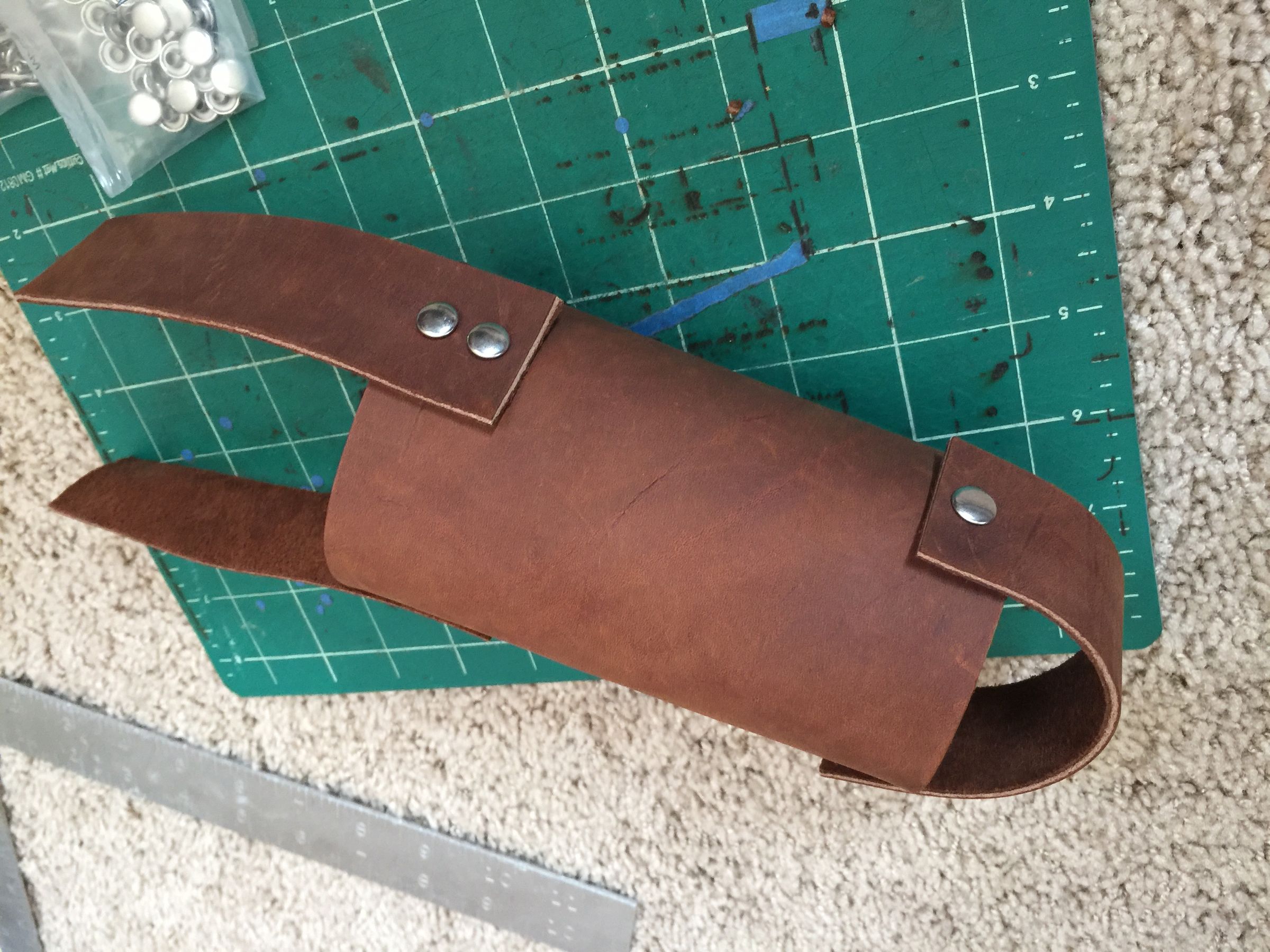 How to Make a Leather Water Bottle Holder / Holster : 5 Steps (with ...