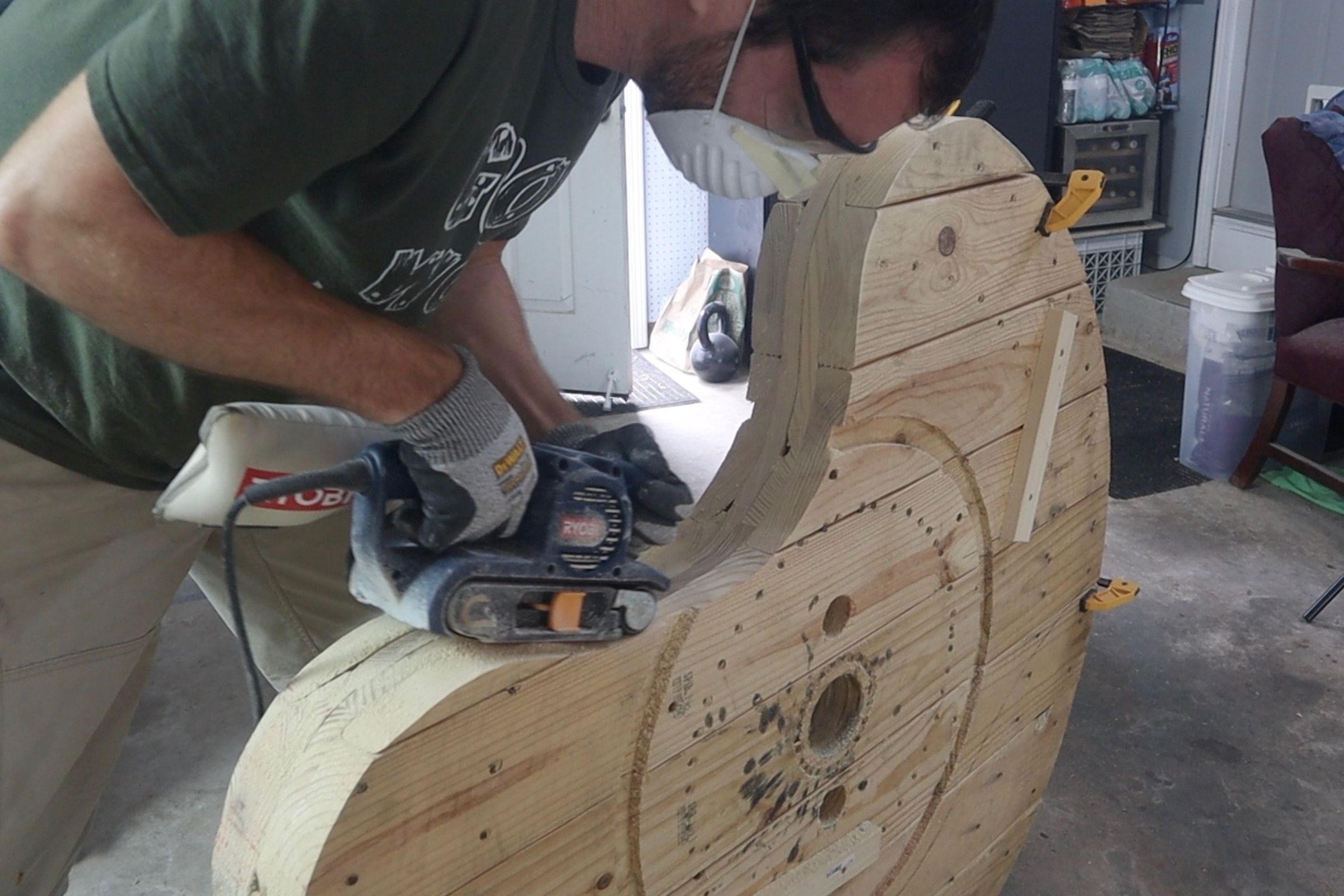 Cable Spool Pallet Bench - DIY Outdoor Seating! : 10 Steps (with ...