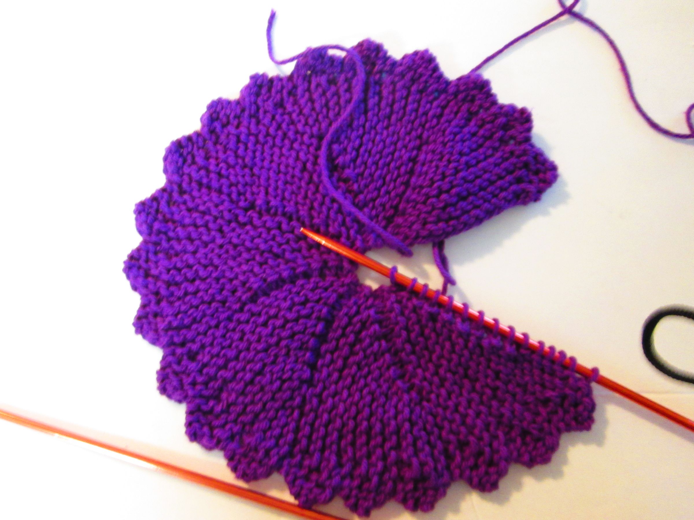 Knit a Round Purple Dish Cloth : 17 Steps (with Pictures) - Instructables