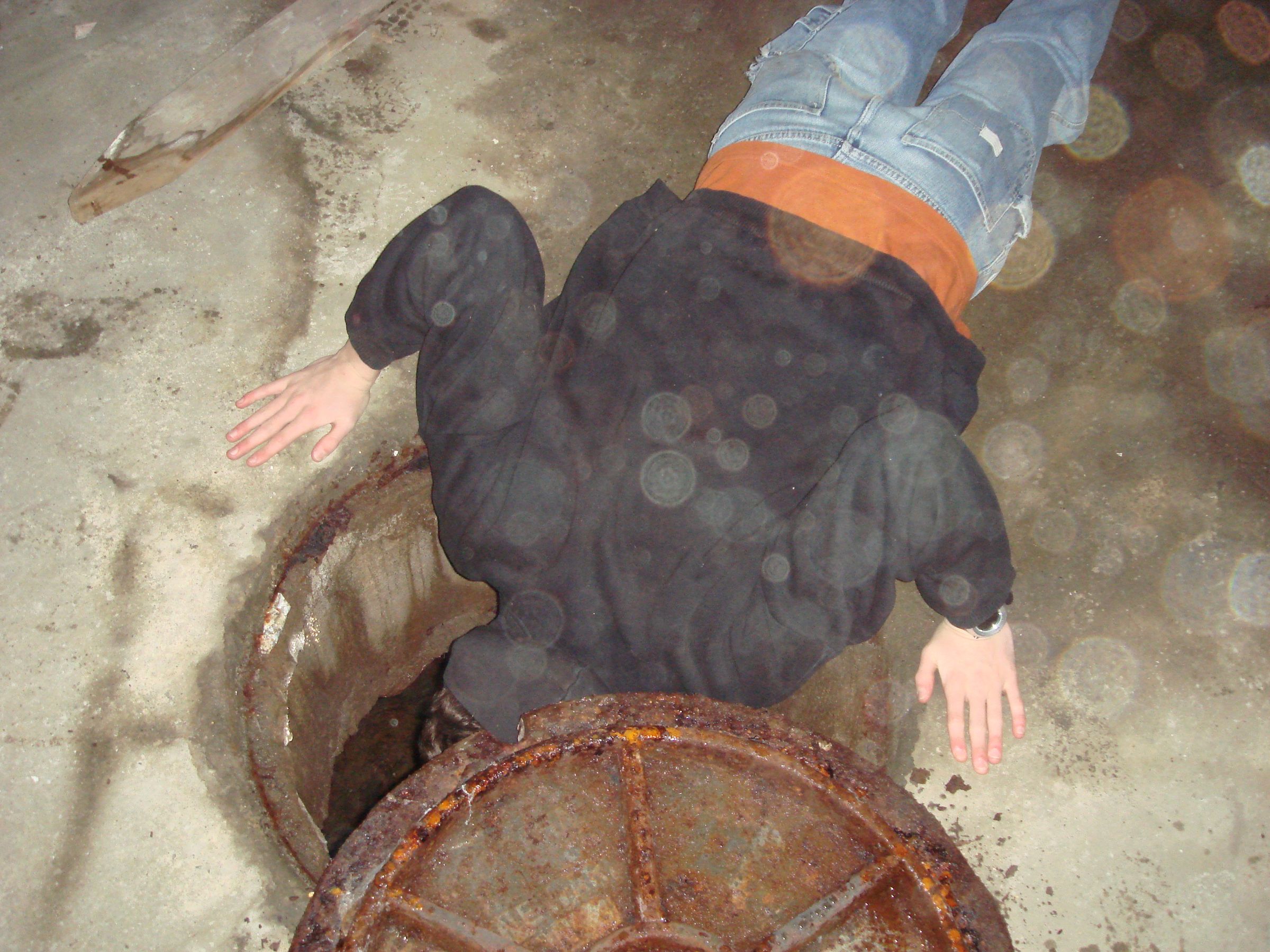 Urban Exploration : 9 Steps - Instructables