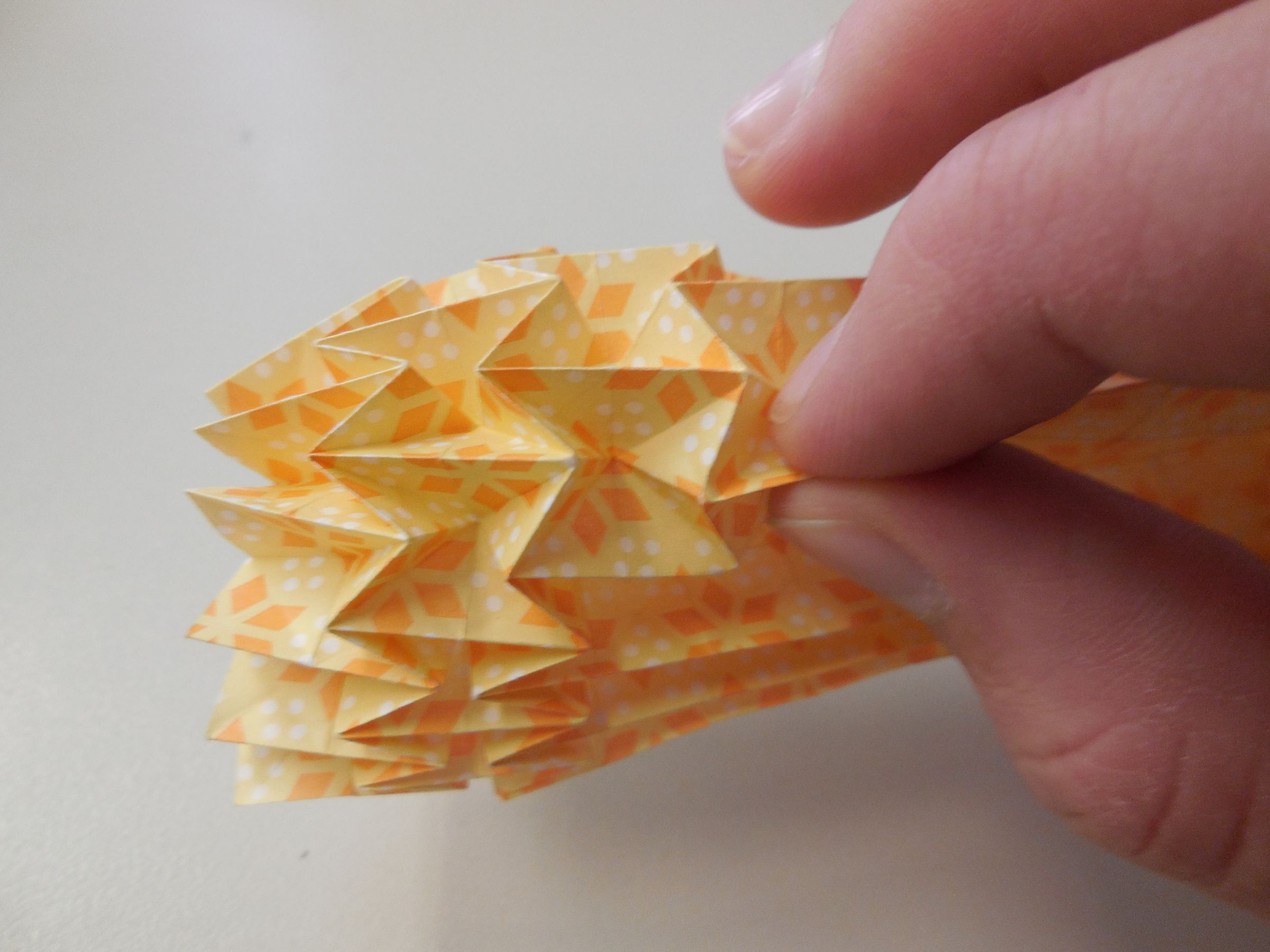 Origami Magic Ball : 7 Steps - Instructables