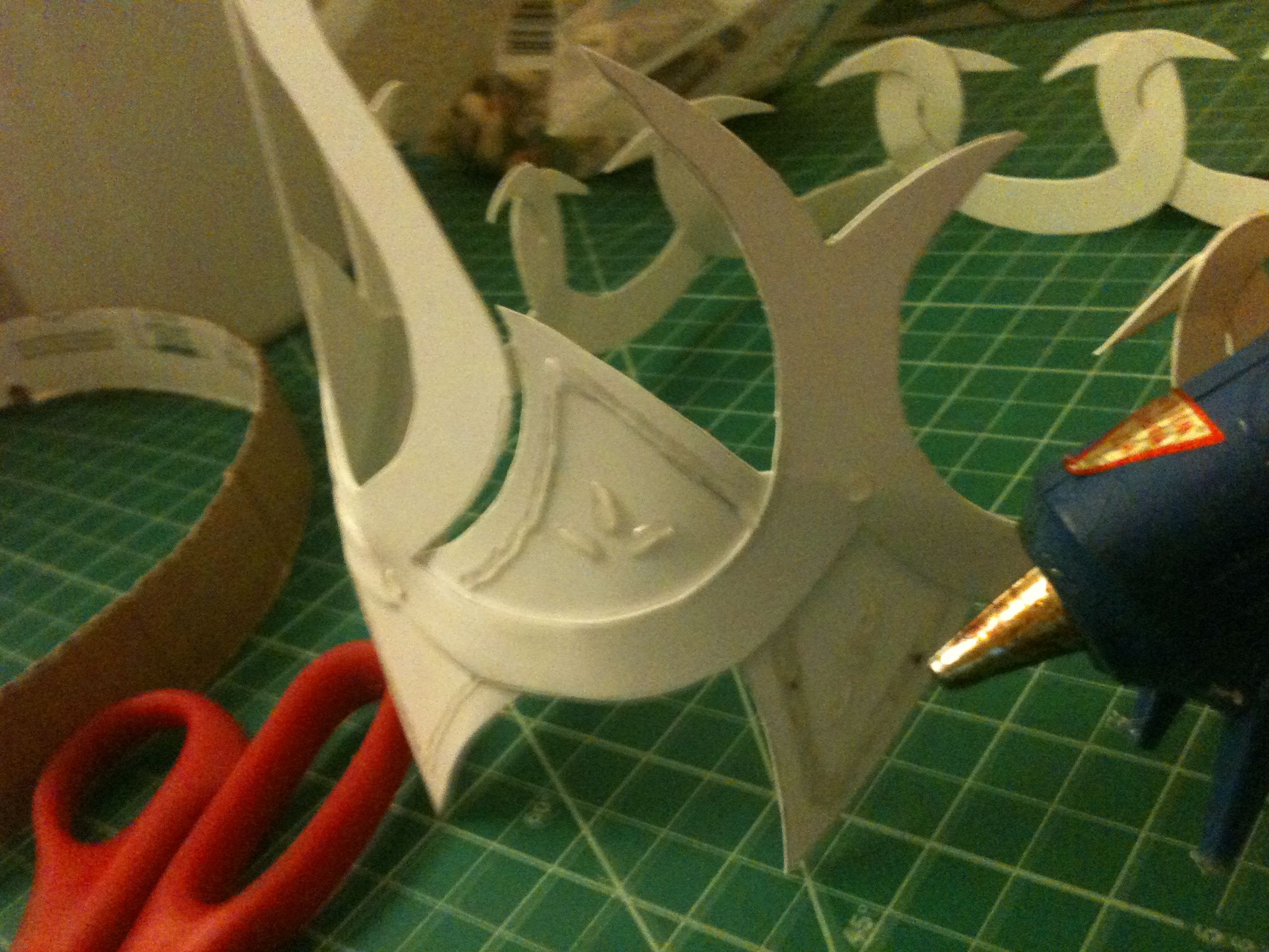Fantasy Crown : 4 Steps (with Pictures) - Instructables