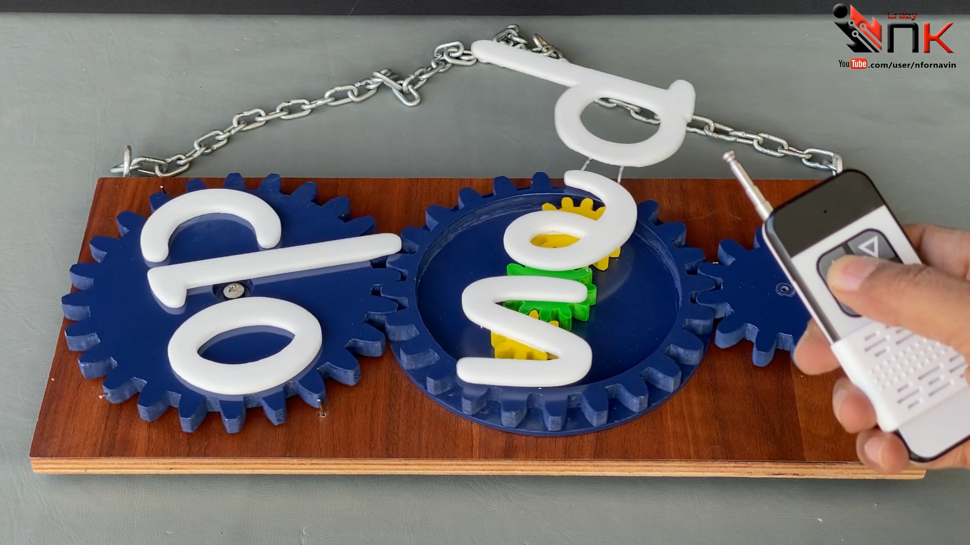 How to Make a Magical Rotating Open / Closed Sign Board : 12 Steps ...