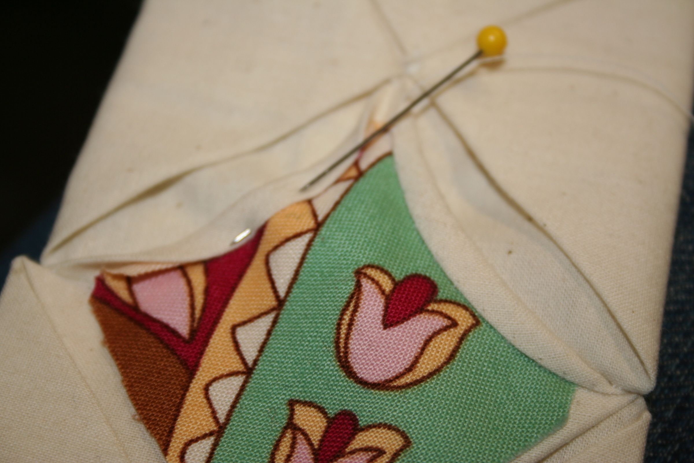 Cathedral Windows Quilt Squares : 9 Steps (with Pictures) - Instructables