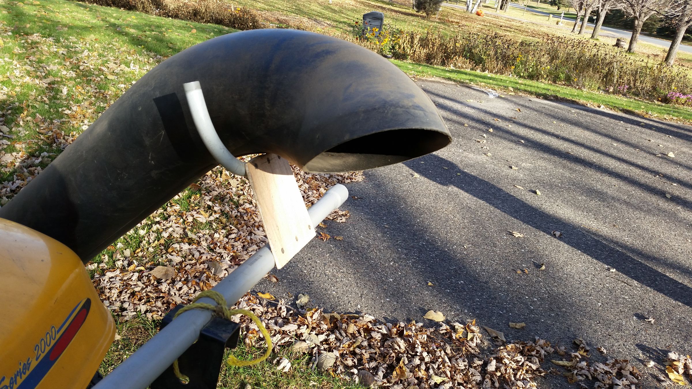 Tarp Leaf Bagging System : 5 Steps (with Pictures) - Instructables