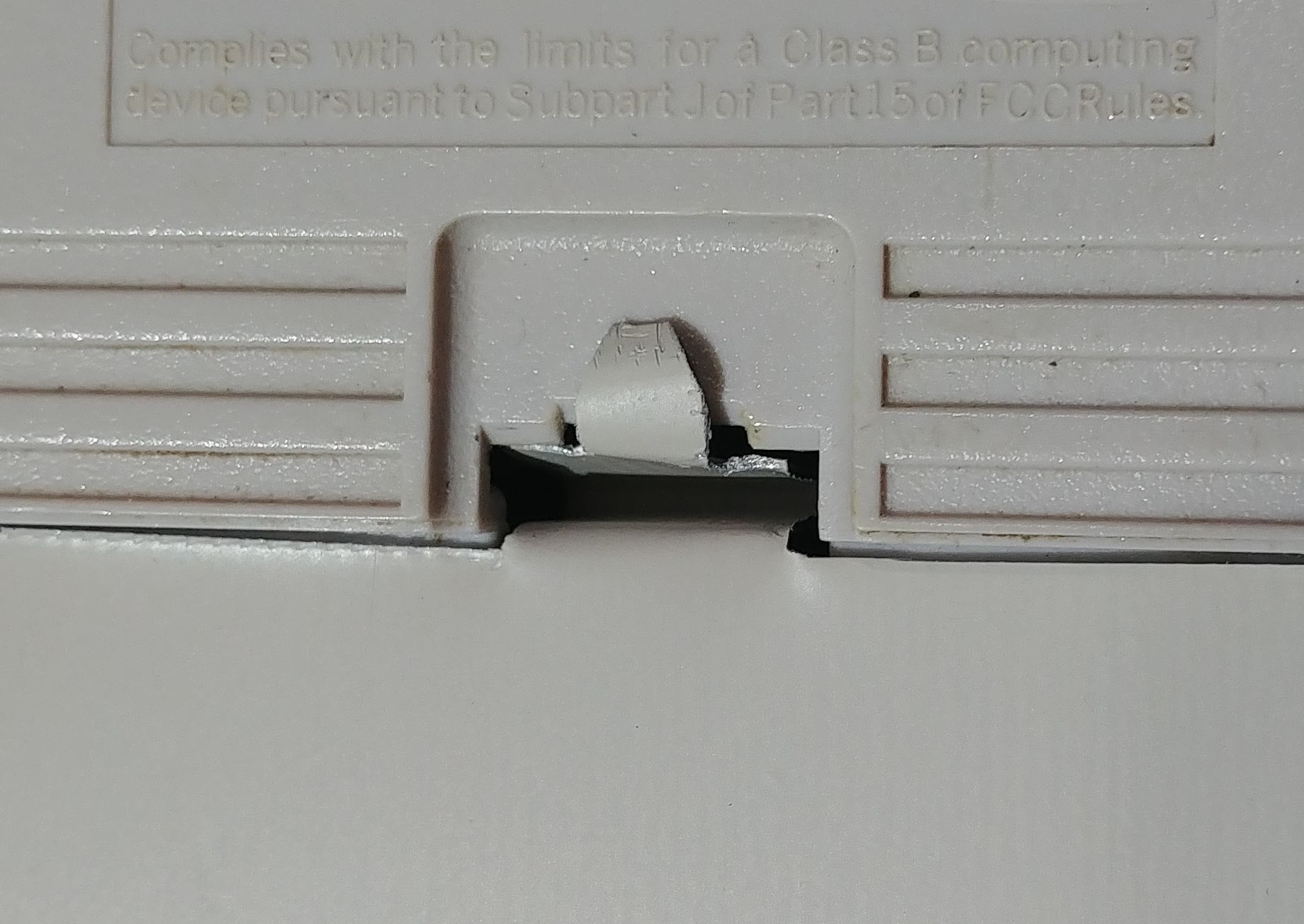 Replacement Remote Control Battery Cover : 5 Steps - Instructables