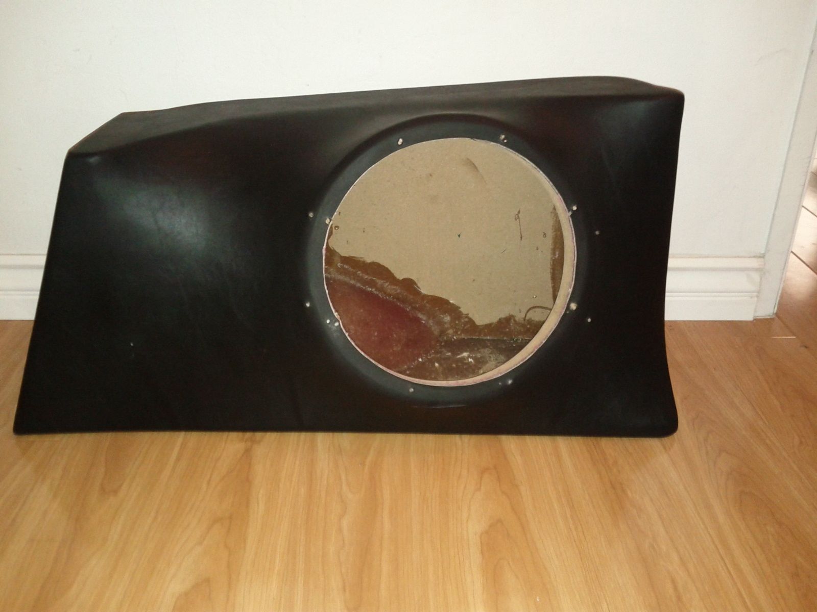 How to Build a Fiberglass Sub Box : 11 Steps (with Pictures ...