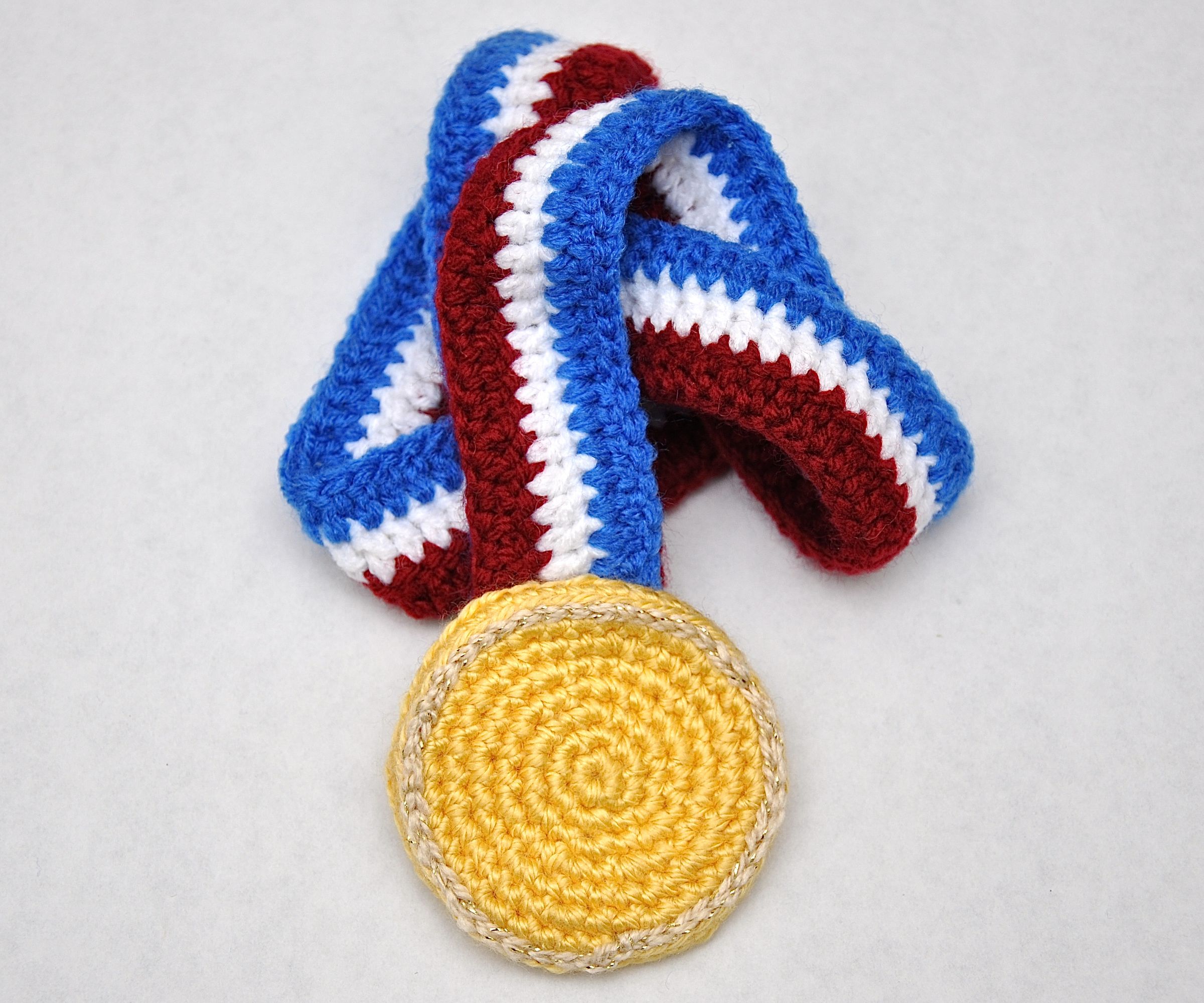 Crochet Medals : 8 Steps (with Pictures) - Instructables