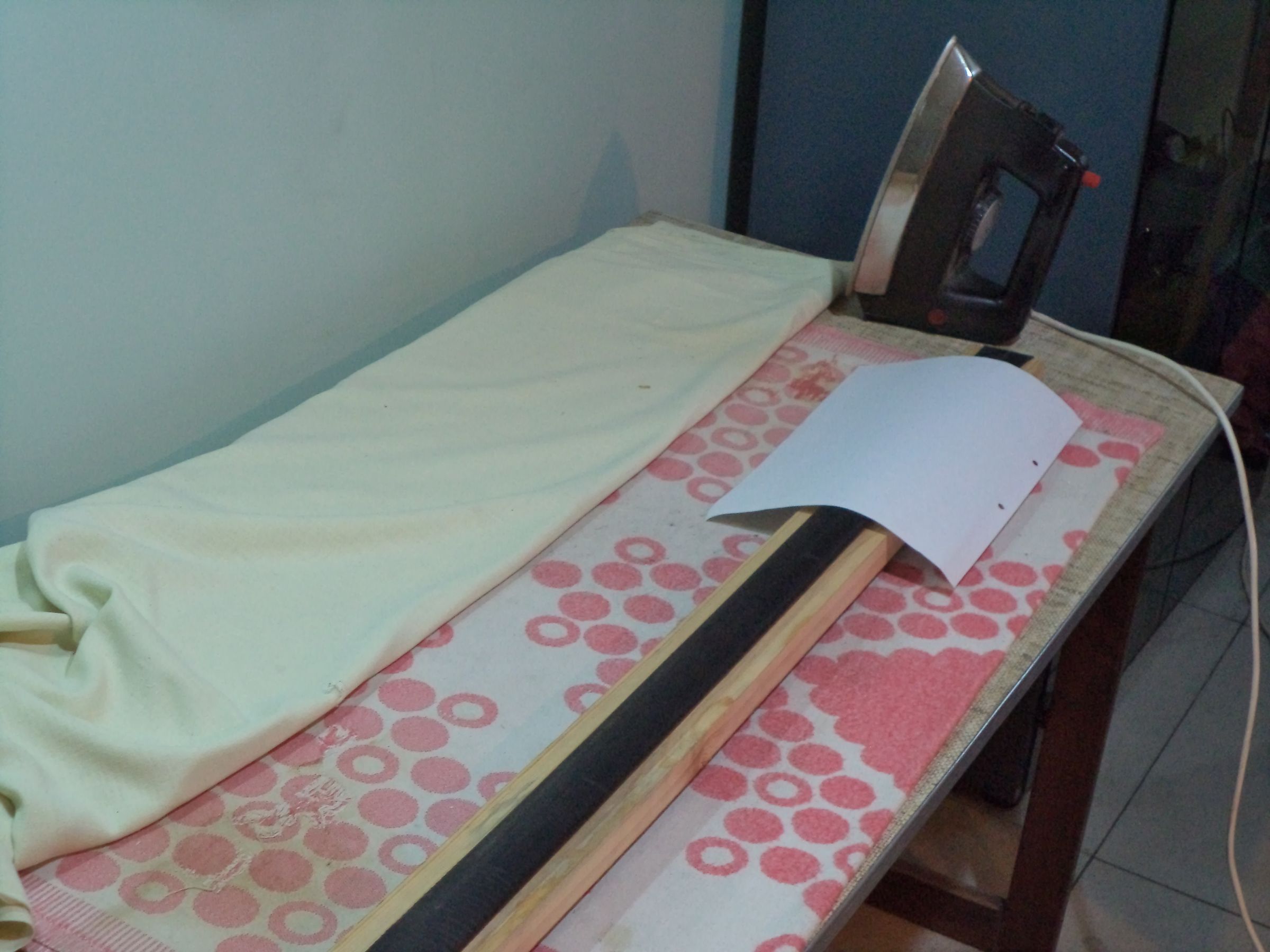 Straightening/Flattening Bicycle Inner Tubes for DIY Projects : 7 Steps ...