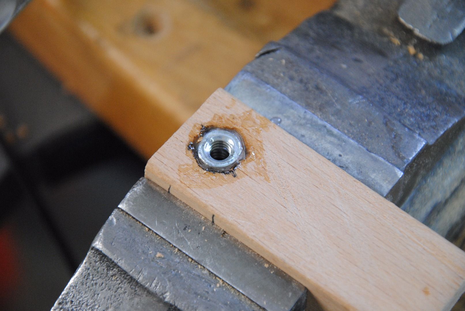 Make Your Own Wooden C-Clamp! | DIY Woodworking Tools #2 : 10 Steps ...