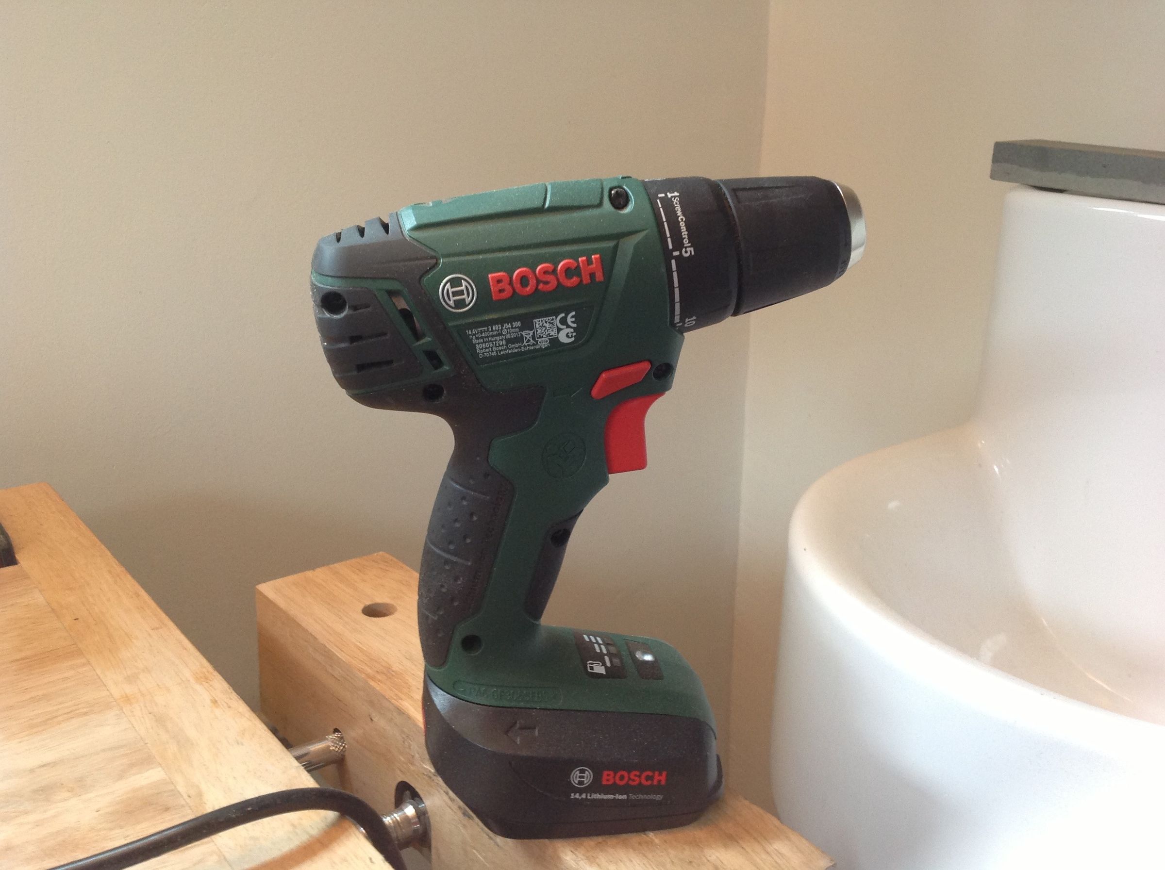 Simple Router Table : 3 Steps - Instructables