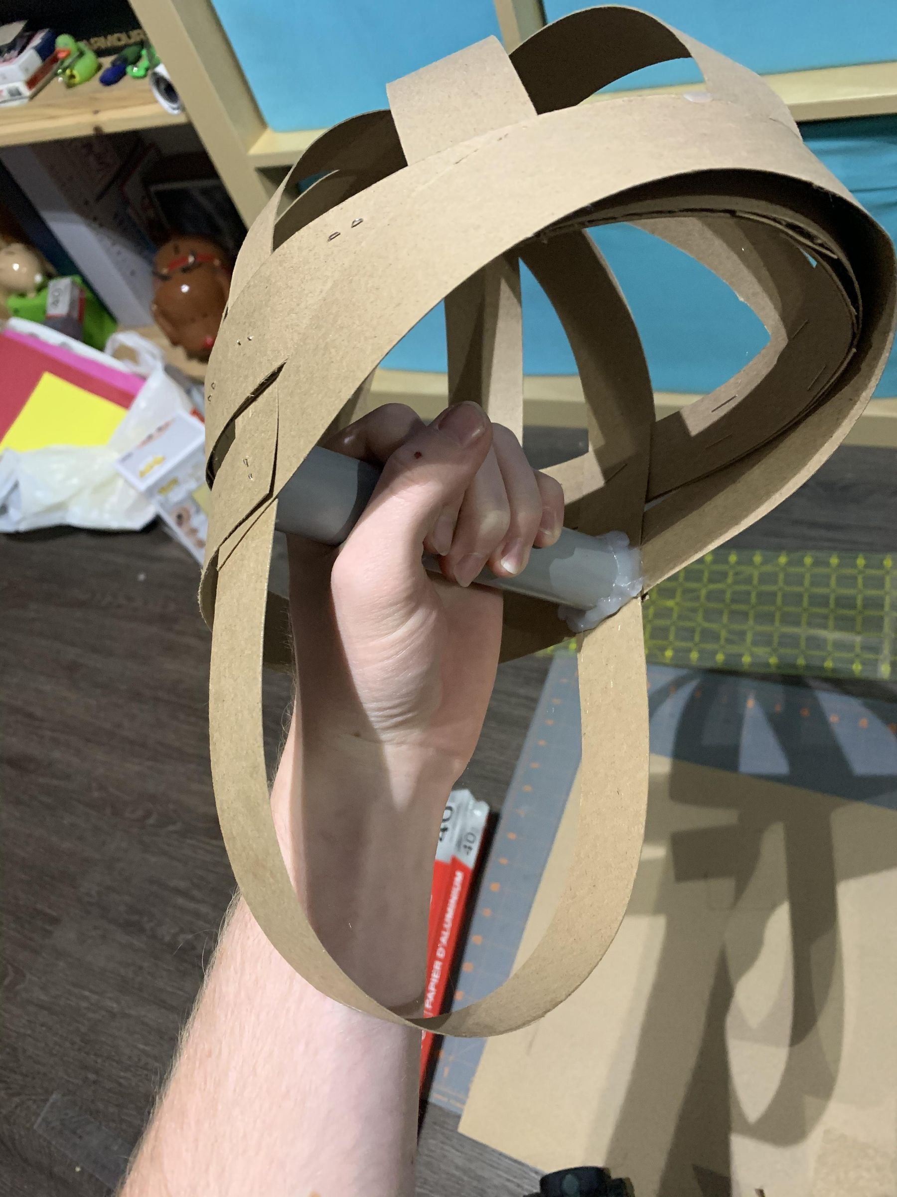 Venom Puppet Costume : 9 Steps (with Pictures) - Instructables