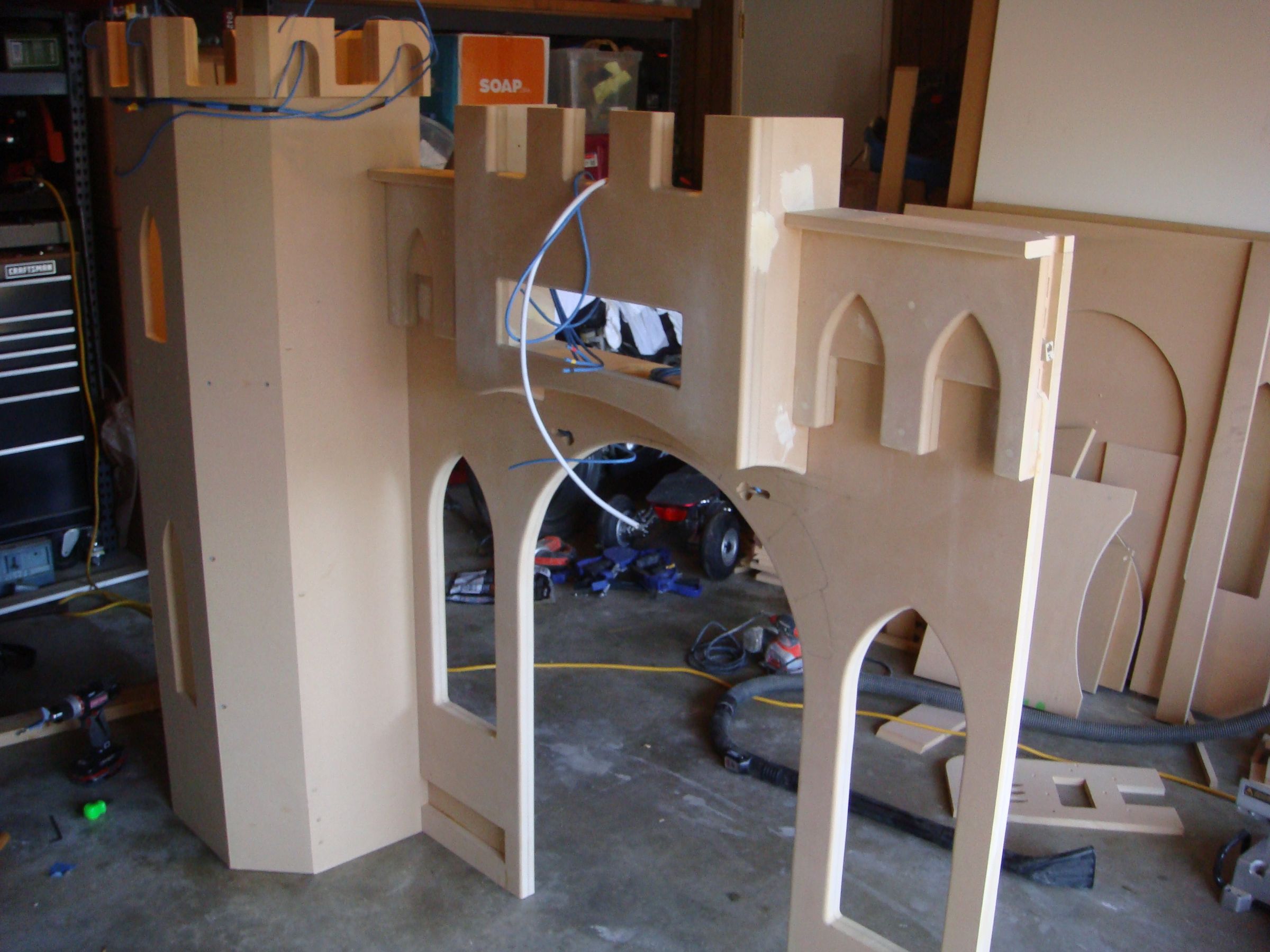 Building a Pretty Princess Castle Bed Your Child Will Love : 9 Steps ...