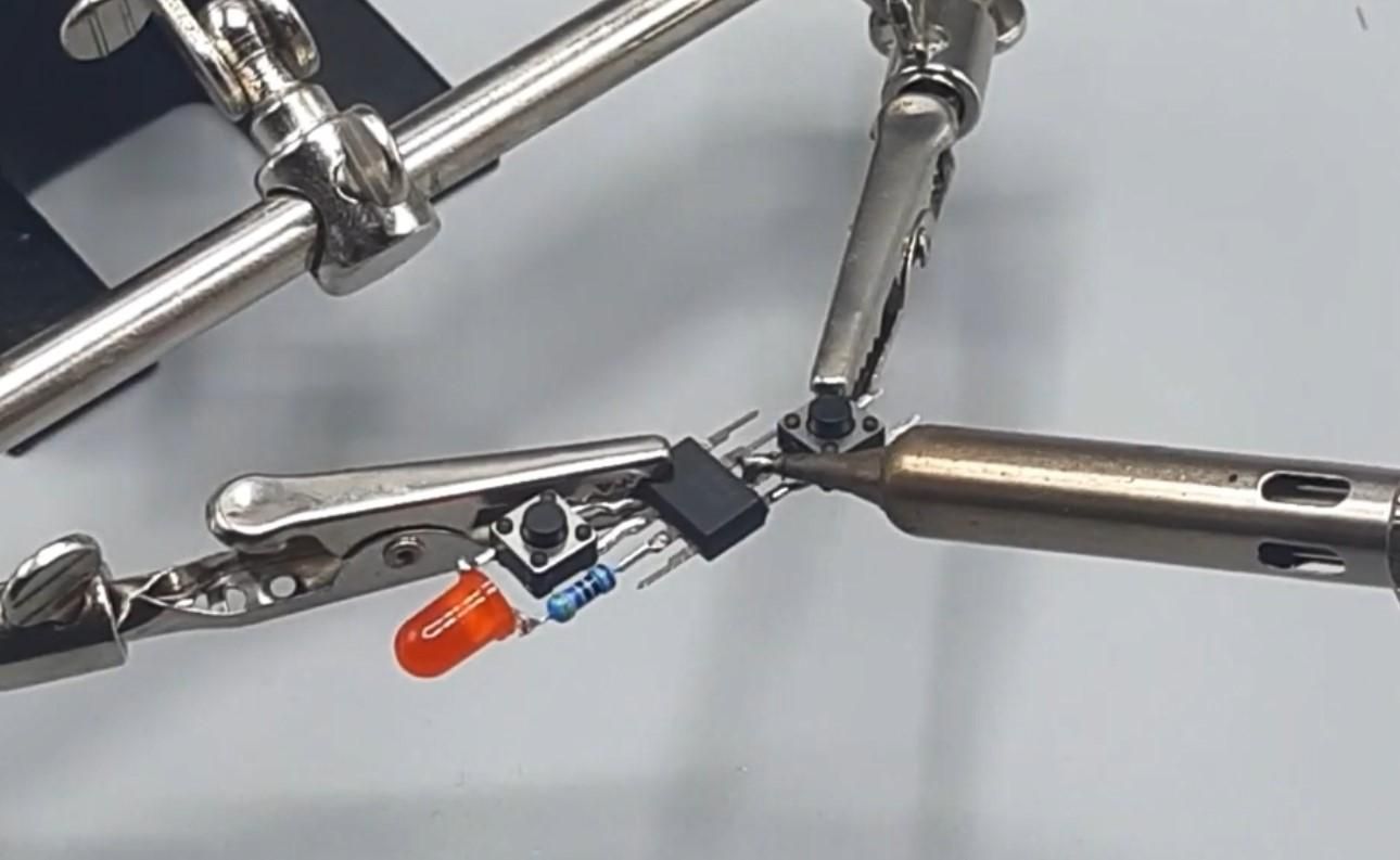 Simple Click on Click Off Circuit : 6 Steps (with Pictures) - Instructables