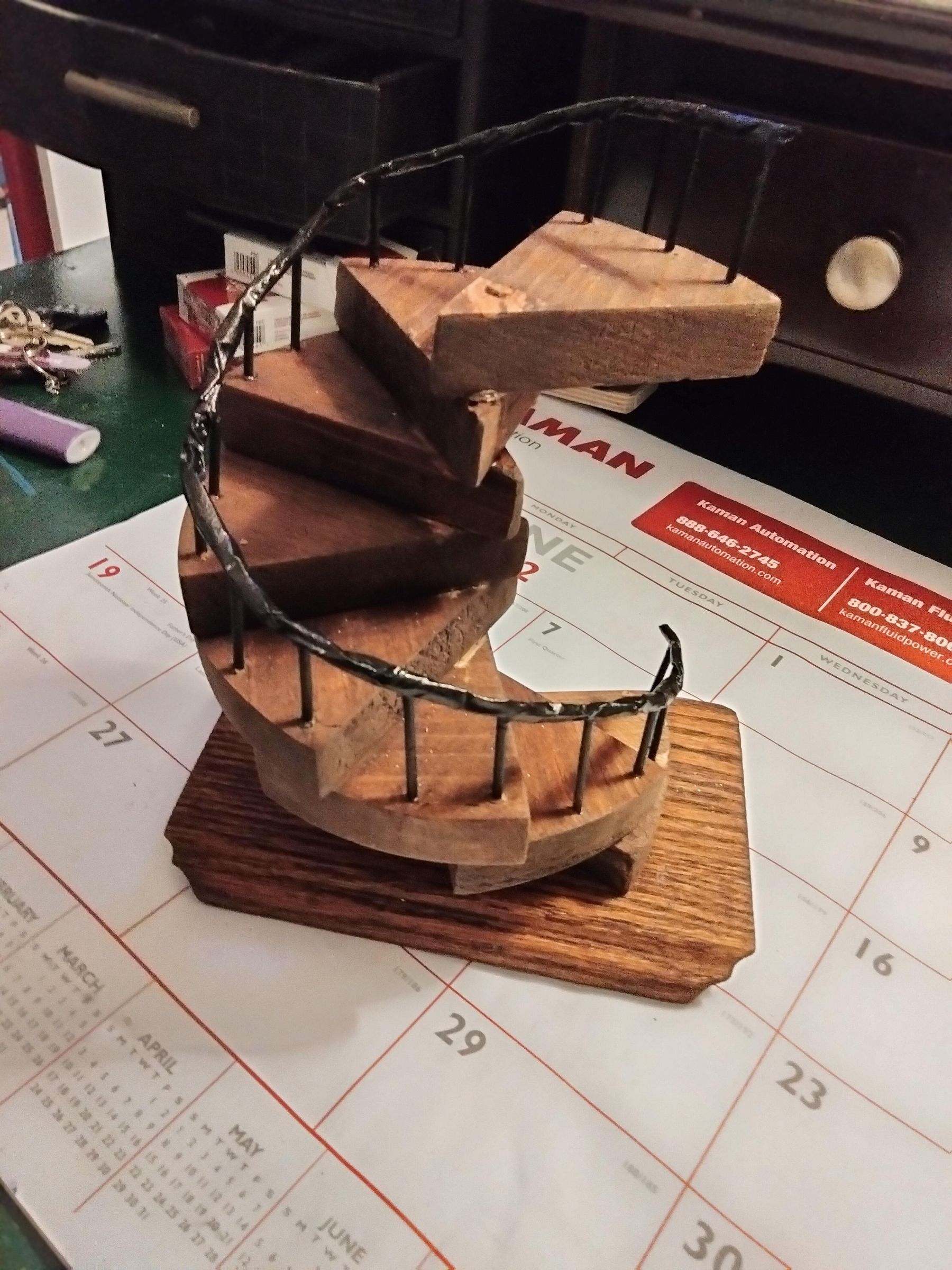 Plywood Spiral Staircase Display Stand : 4 Steps (with Pictures ...