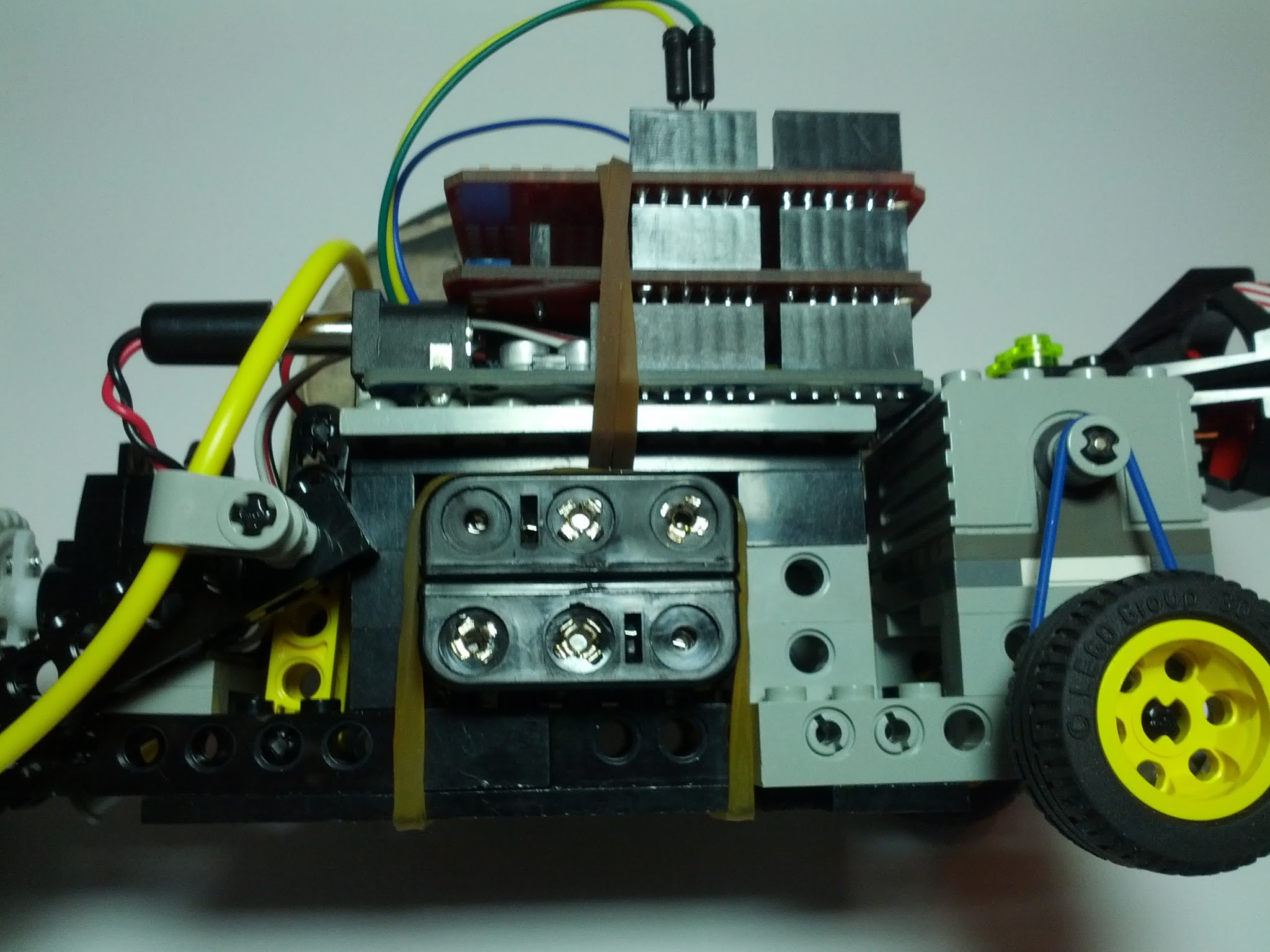 Lego Technic Car With Arduino + XBee Wireless Control : 6 Steps (with Pictures) - Instructables