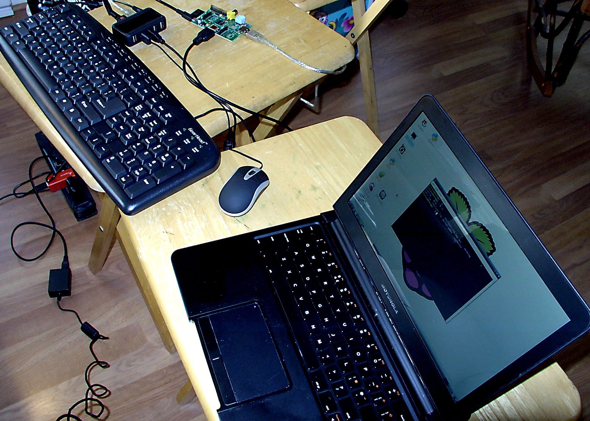 The Raspberry Pi - Lapdock Connection : 7 Steps - Instructables