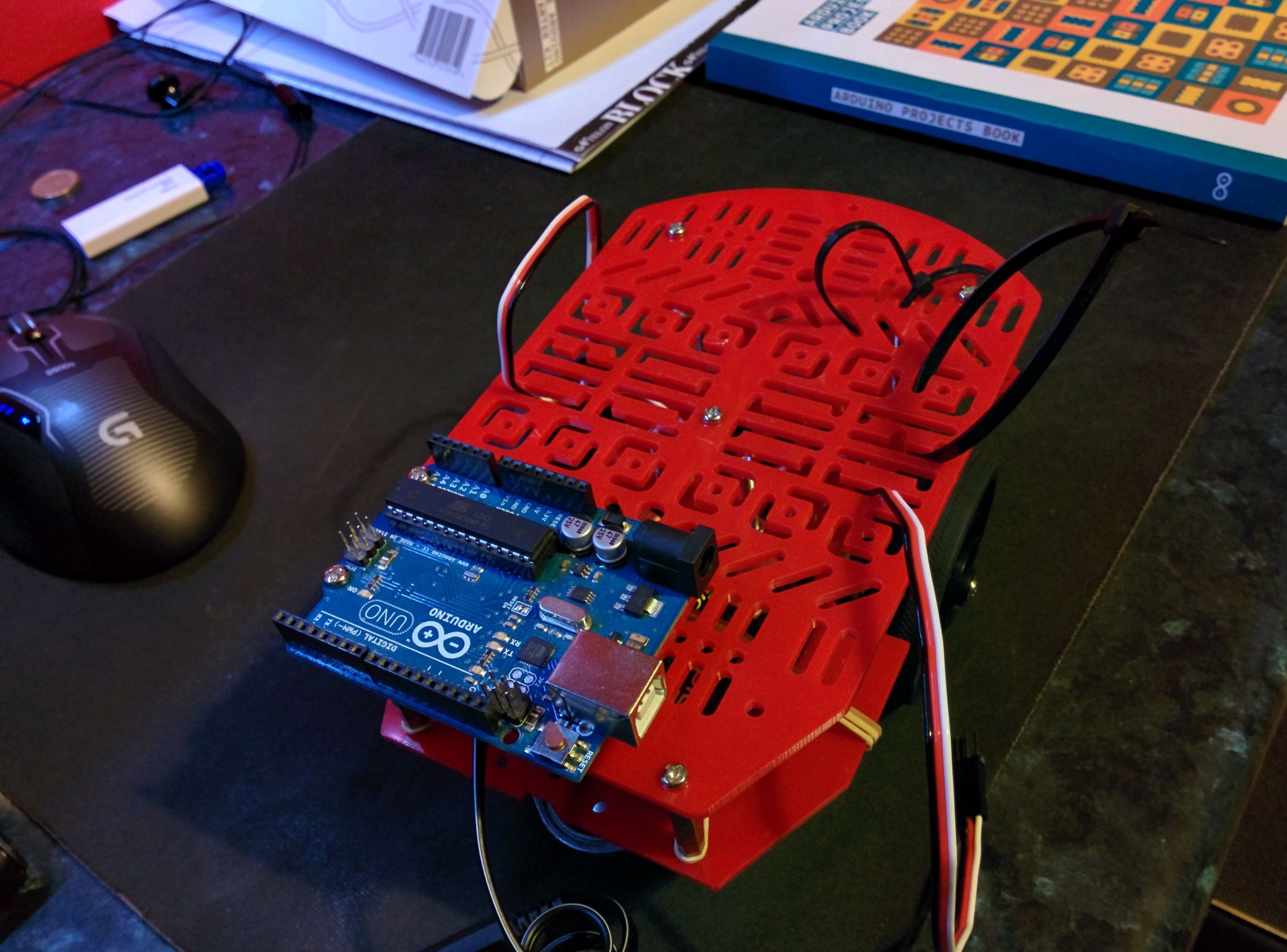 Light Seeking and Obstacle Avoiding Robot : 9 Steps (with Pictures) - Instructables