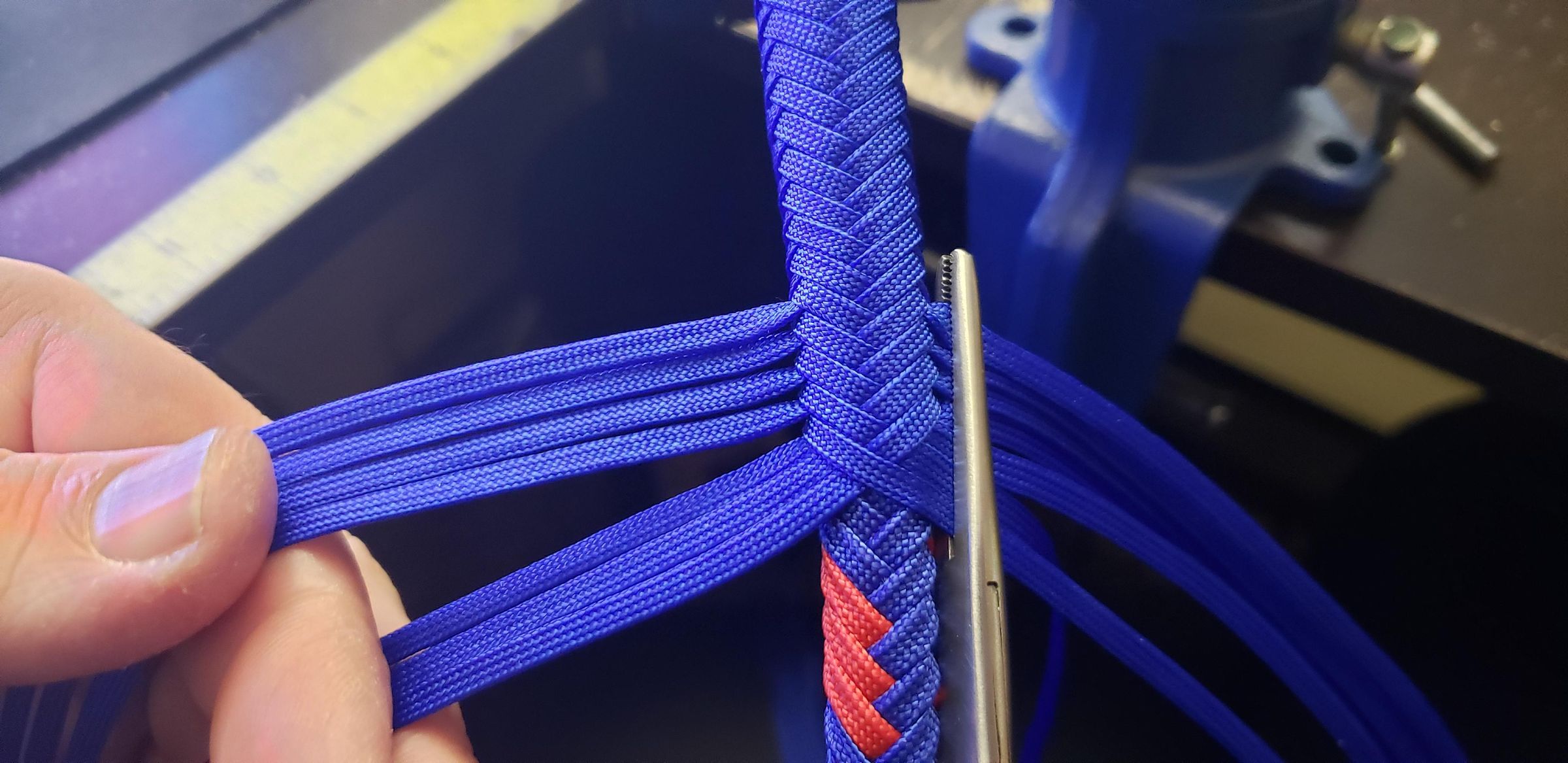 Tygra's Bolo-Whip With Paracord in 16 Plait : 9 Steps (with Pictures ...