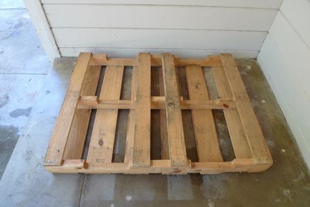 Simple Pallet Bike Rack : 4 Steps (with Pictures) - Instructables