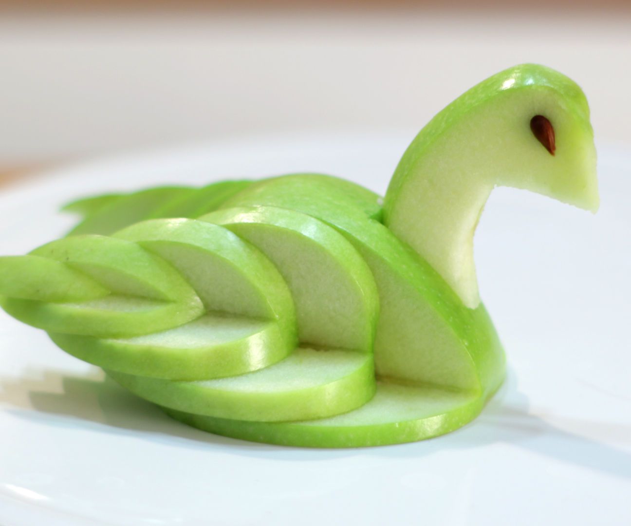 Edible Apple Swan : 9 Steps (with Pictures) - Instructables