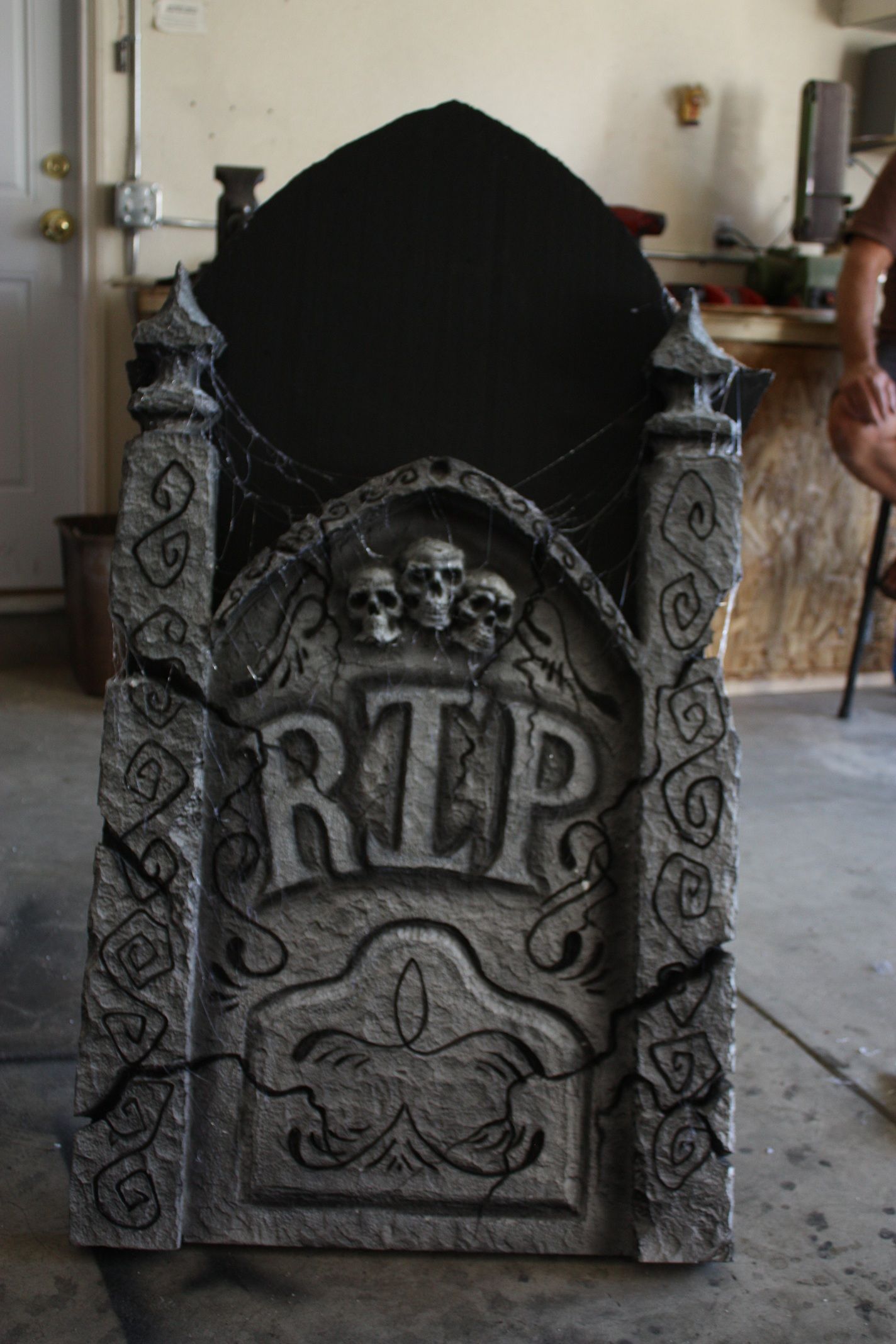 Home Made Grave Stones : 13 Steps (with Pictures) - Instructables