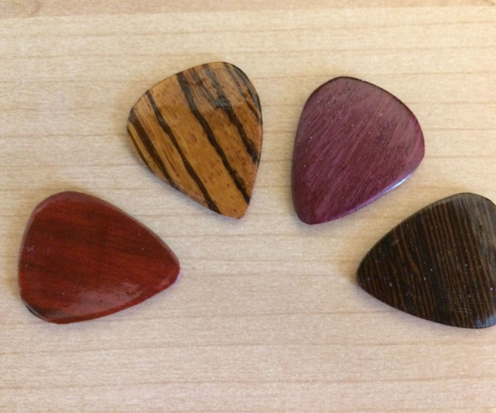 Wooden Guitar Picks : 6 Steps (with Pictures) - Instructables