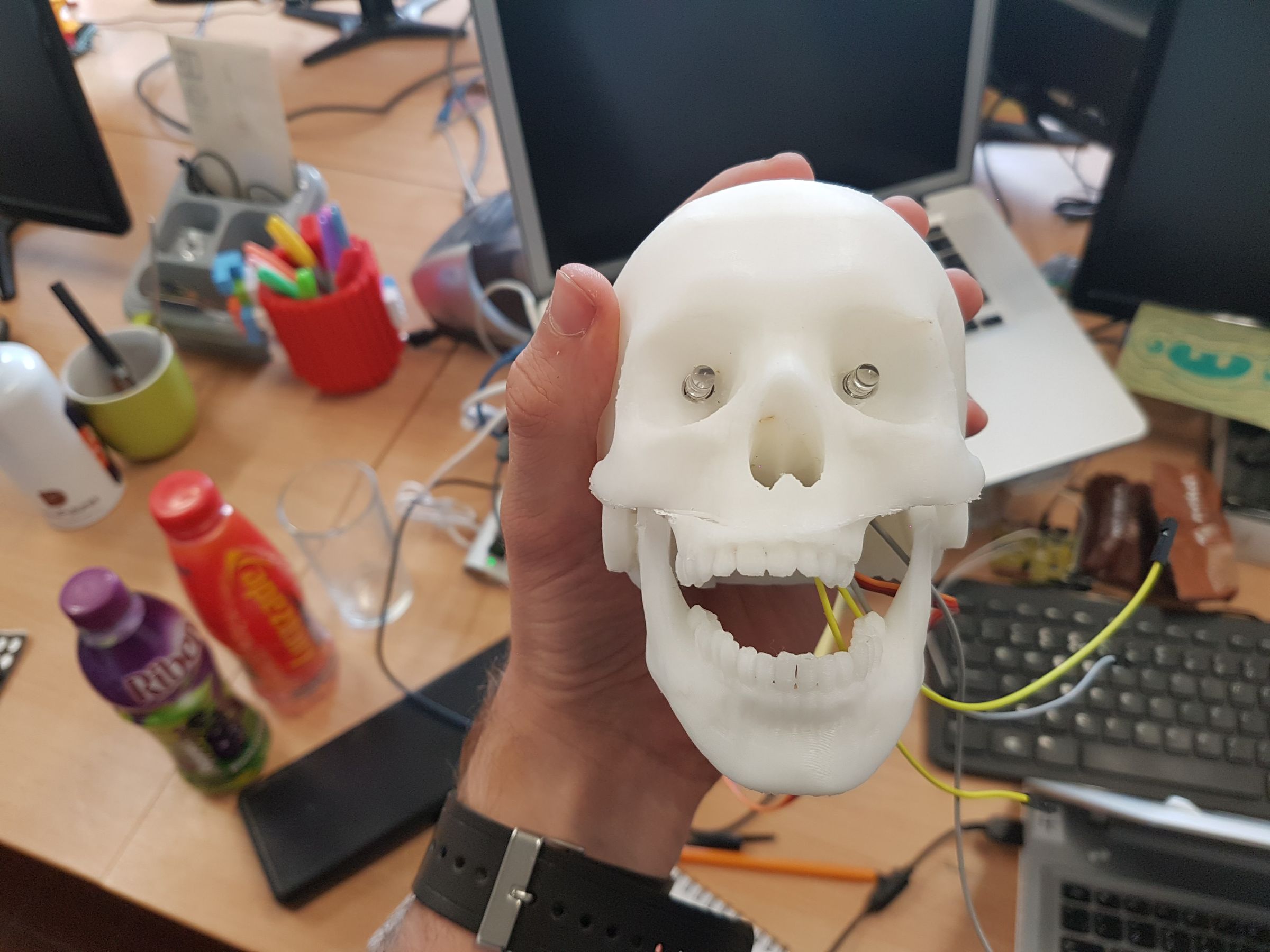 Motion Detection Halloween Talking Skull : 12 Steps (with Pictures ...