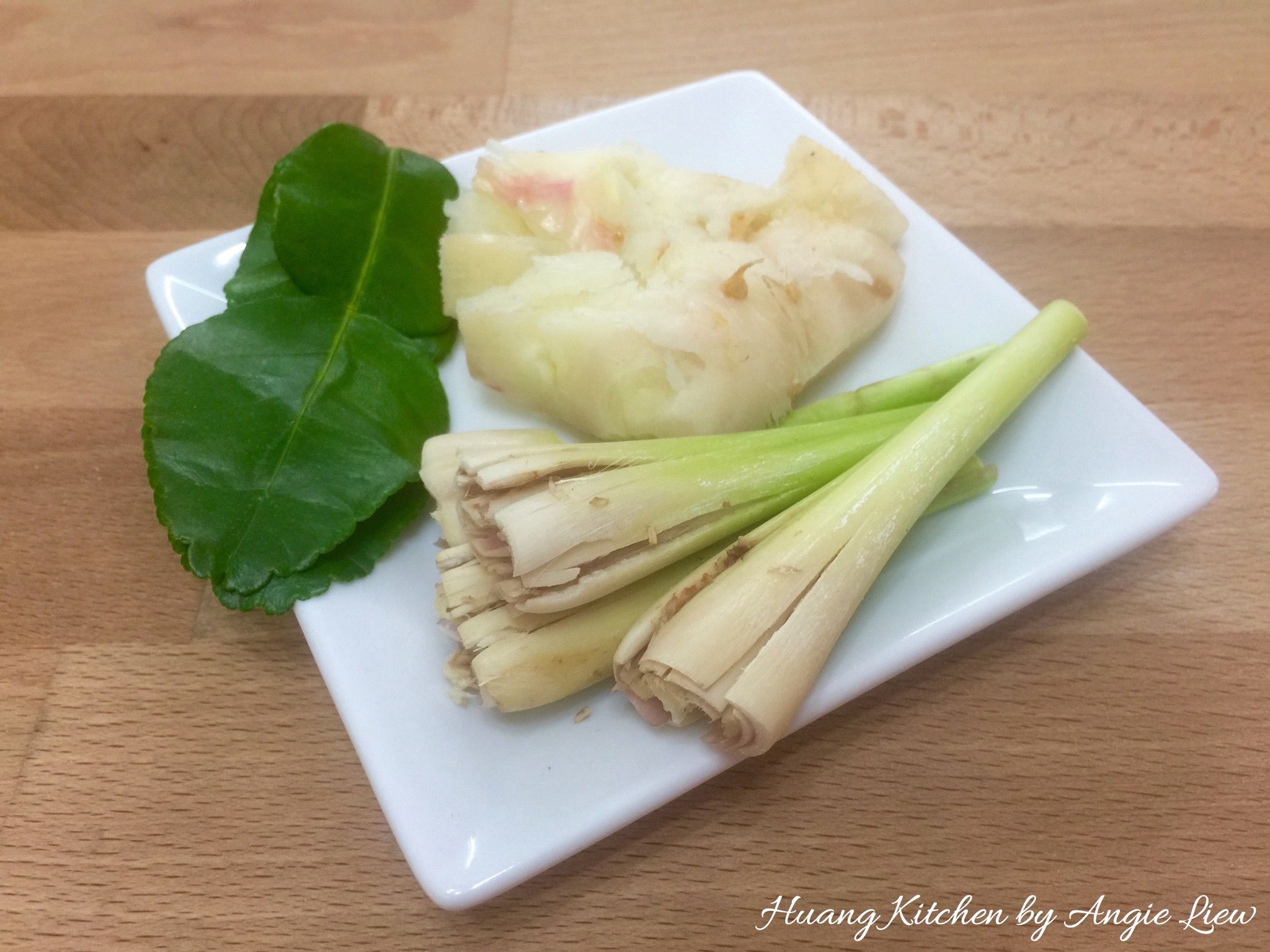 TRADITIONAL MALAYSIAN CHICKEN RENDANG : 14 Steps (with Pictures ...
