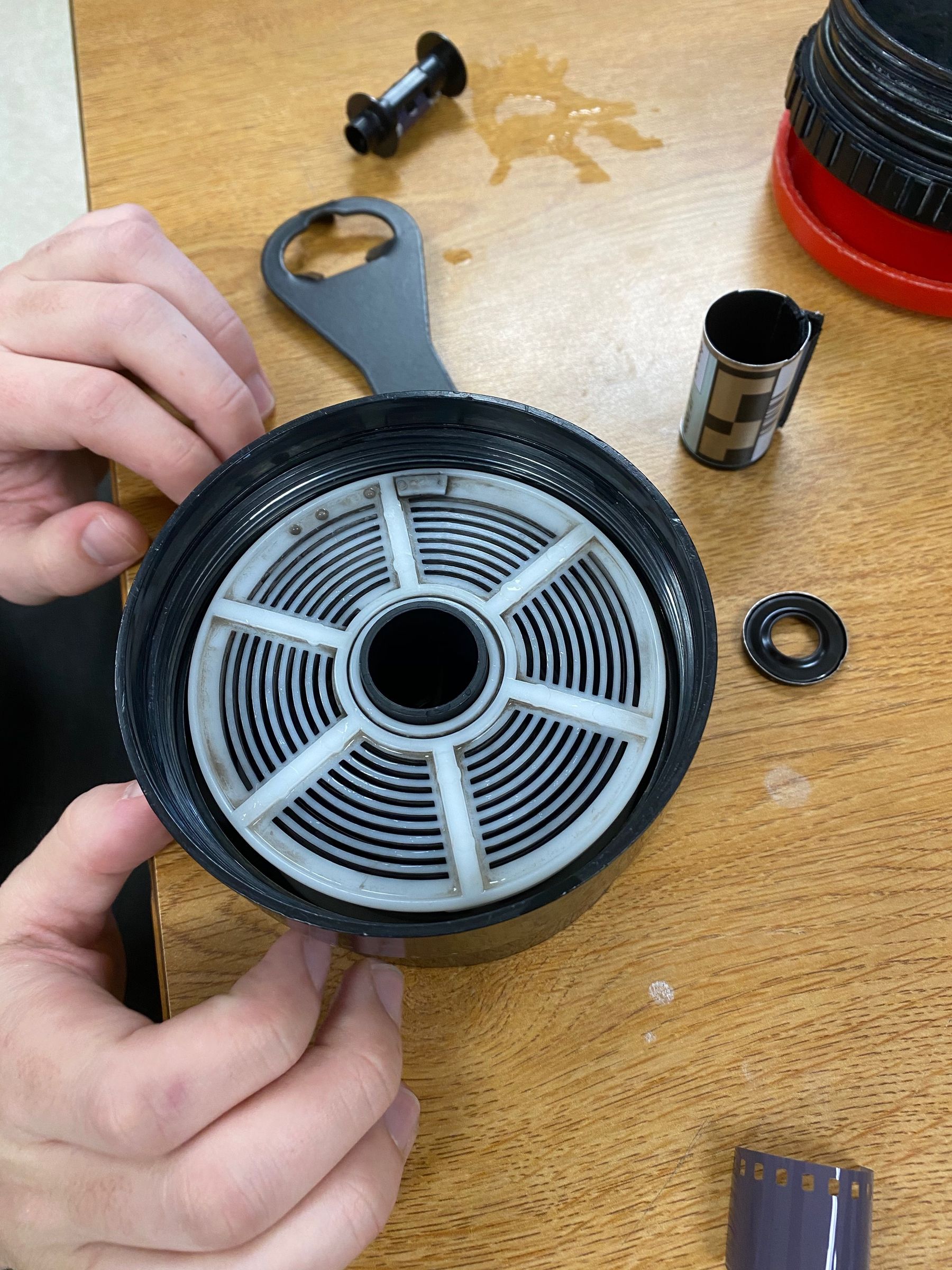 Loading Film Into Developing Tanks : 9 Steps - Instructables