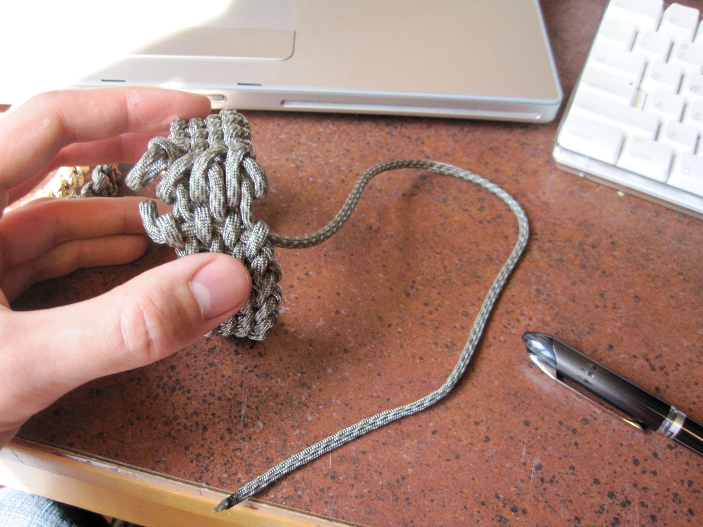 Slatts Paracord Rescue Bracelet (no Buckle) : 7 Steps (with Pictures ...