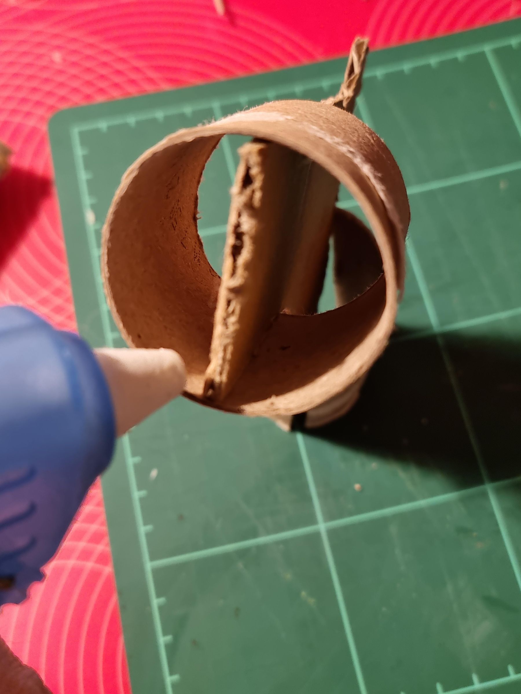 Easy Revolvers From Cardboard : 5 Steps - Instructables