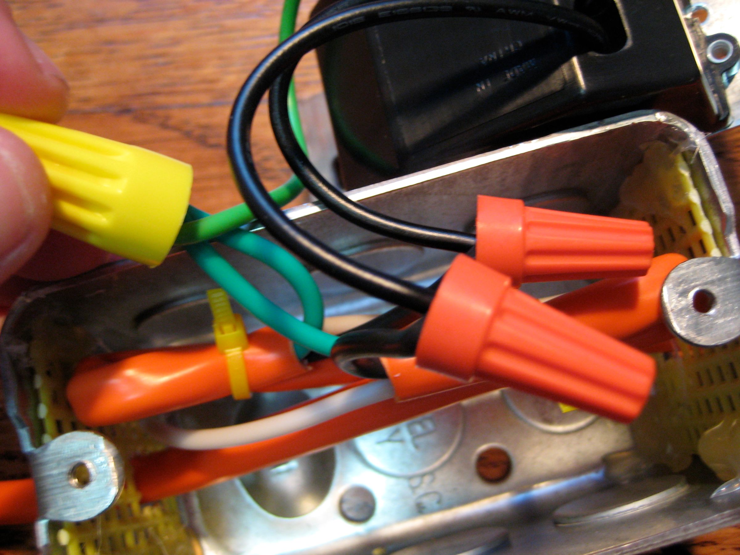 Poor Man's Track Lighting : 11 Steps - Instructables