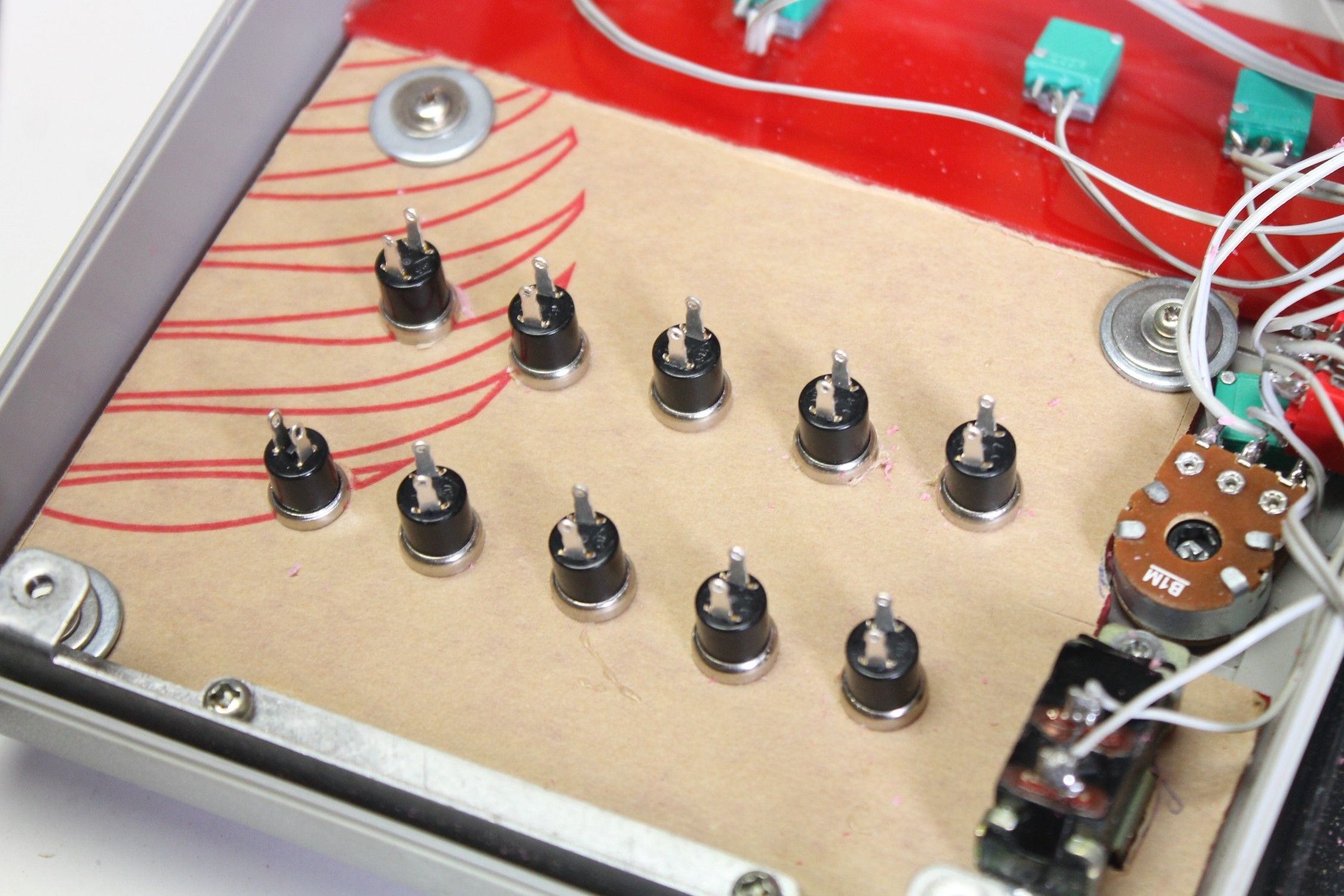 Moog Style Synth : 23 Steps (with Pictures) - Instructables