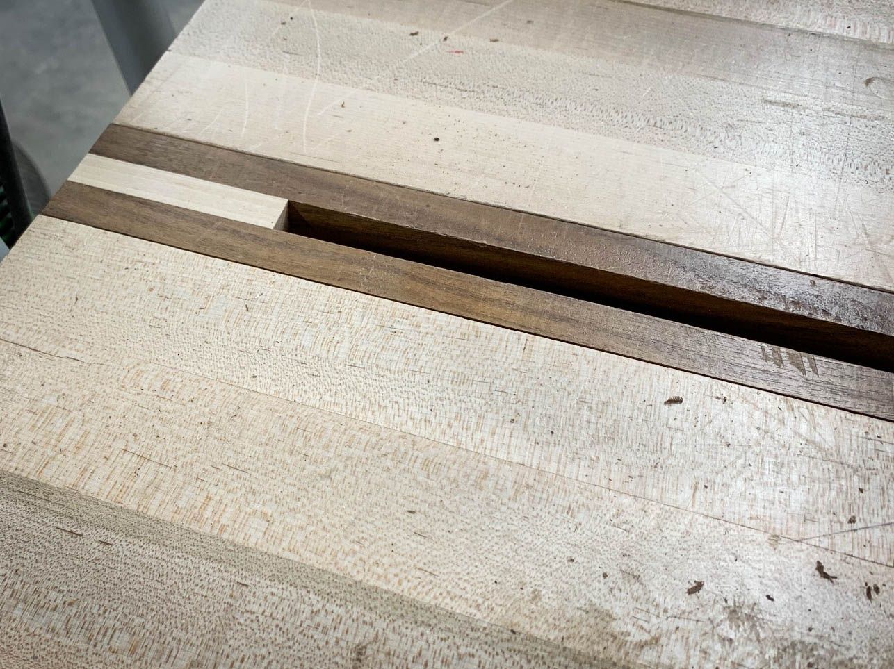Entry Level Workbench : 46 Steps (with Pictures) - Instructables