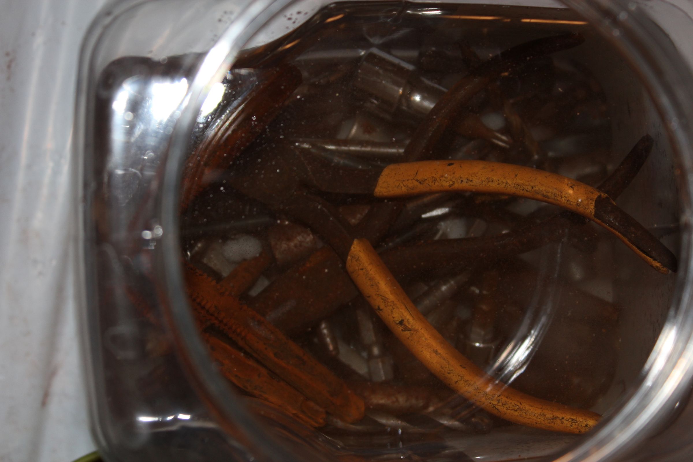 Cleaning Rust Off of Tools Without Harsh Chemicals : 4 Steps (with ...