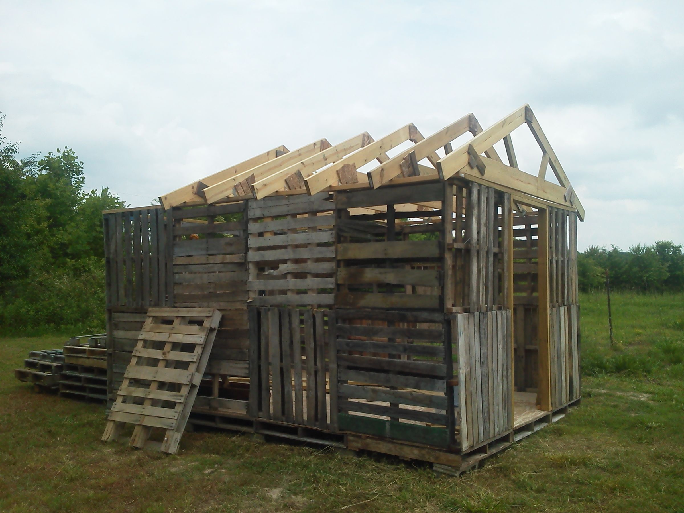 Garden Shed From Pallets : 8 Steps (with Pictures) - Instructables