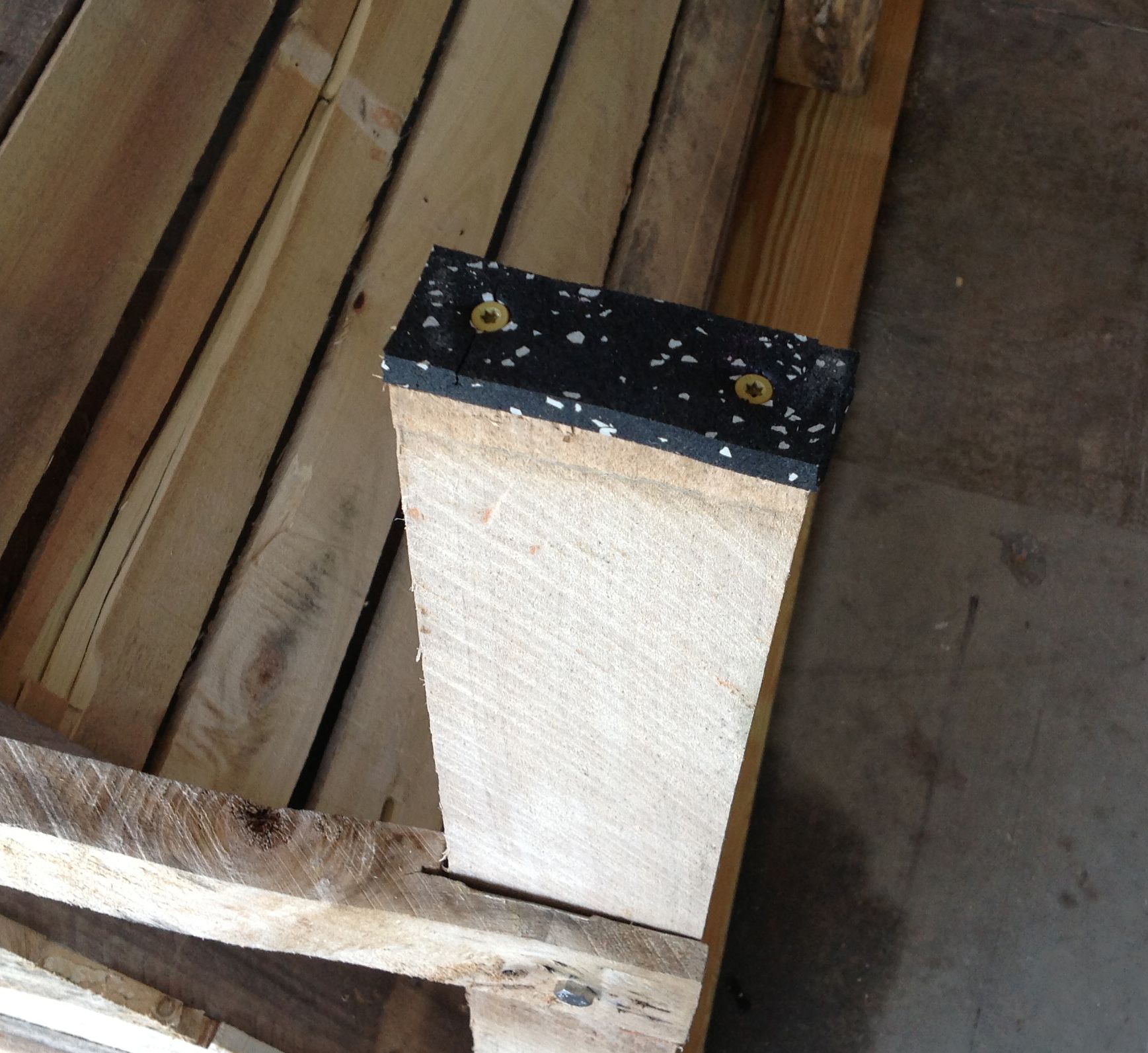 Raised Planter Bed From Pallets : 8 Steps (with Pictures) - Instructables