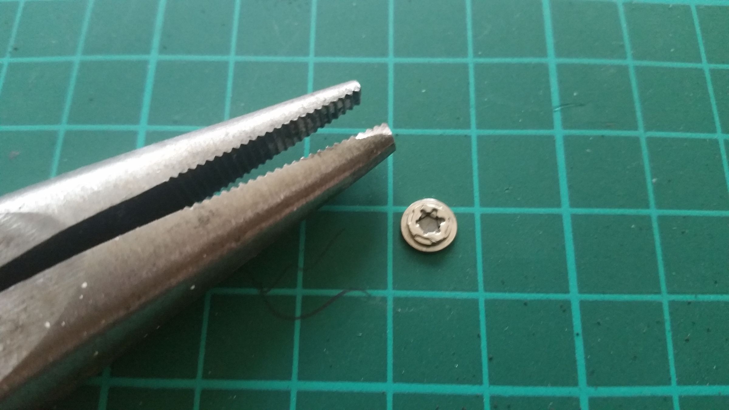 Pocket Size Spinthariscope : 6 Steps (with Pictures) - Instructables
