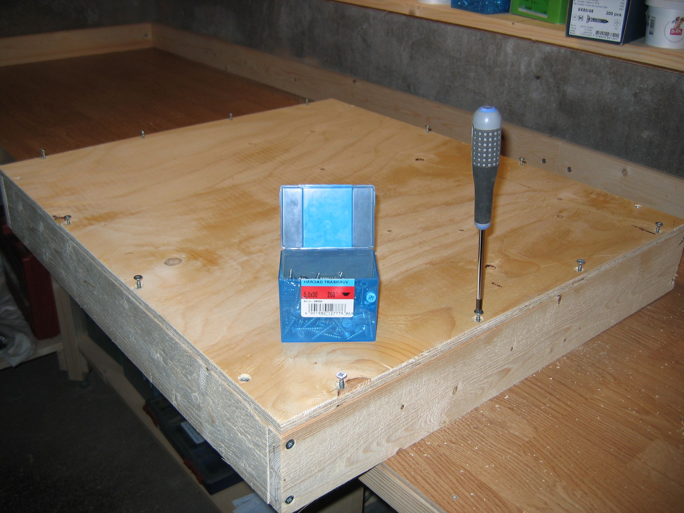 Extreme Heavy Duty Work Bench : 9 Steps (with Pictures) - Instructables