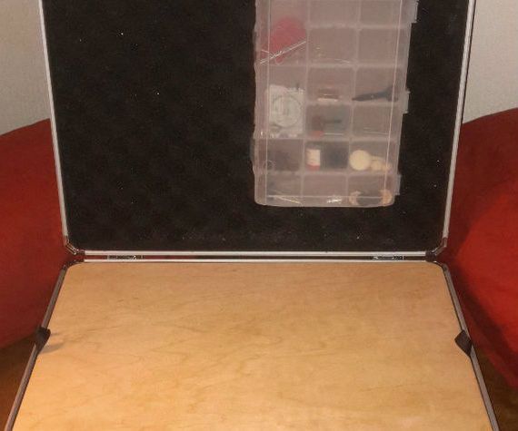 Workspace in a Suitcase : 5 Steps (with Pictures) - Instructables