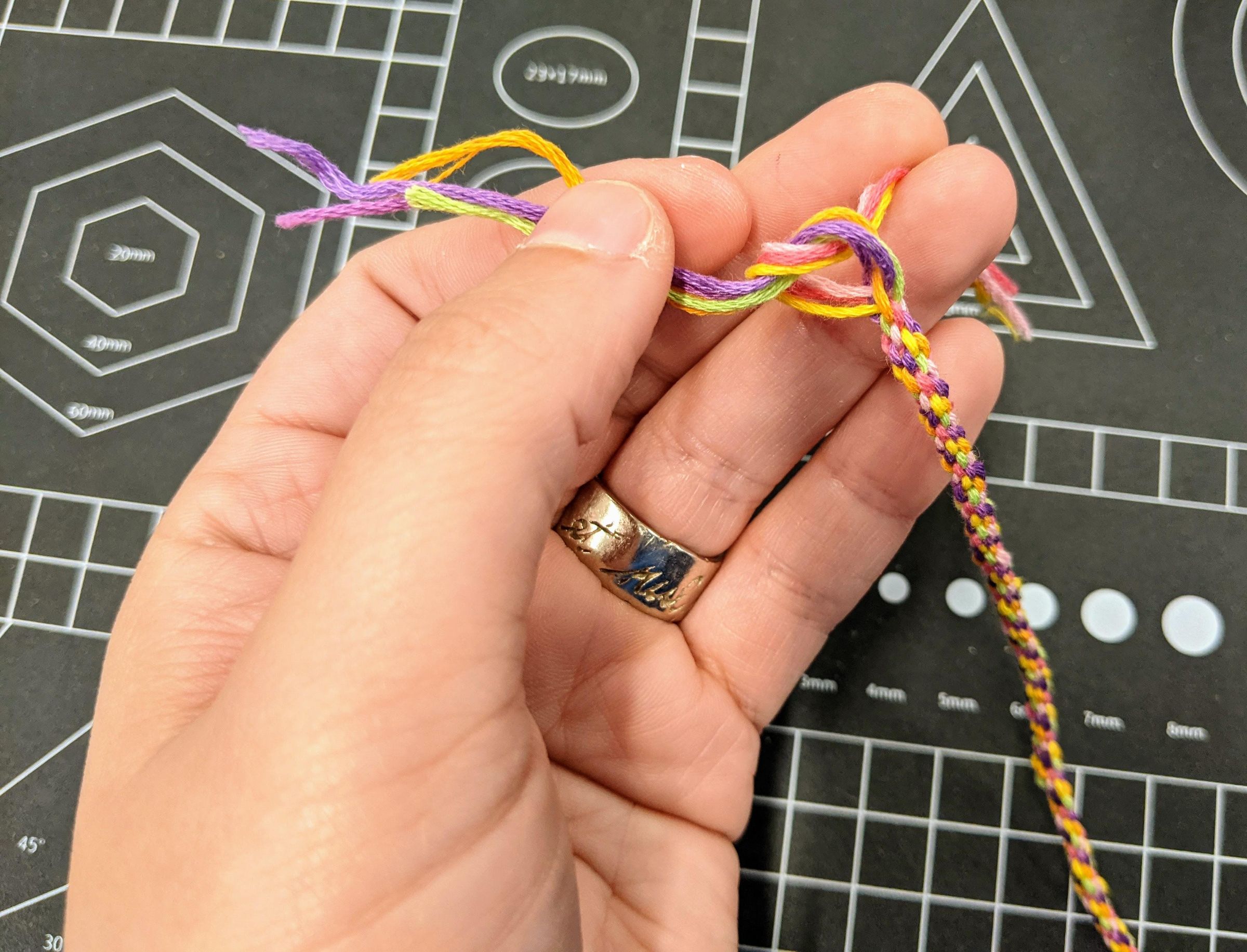 Cardboard Loom Friendship Bracelet : 7 Steps (with Pictures ...
