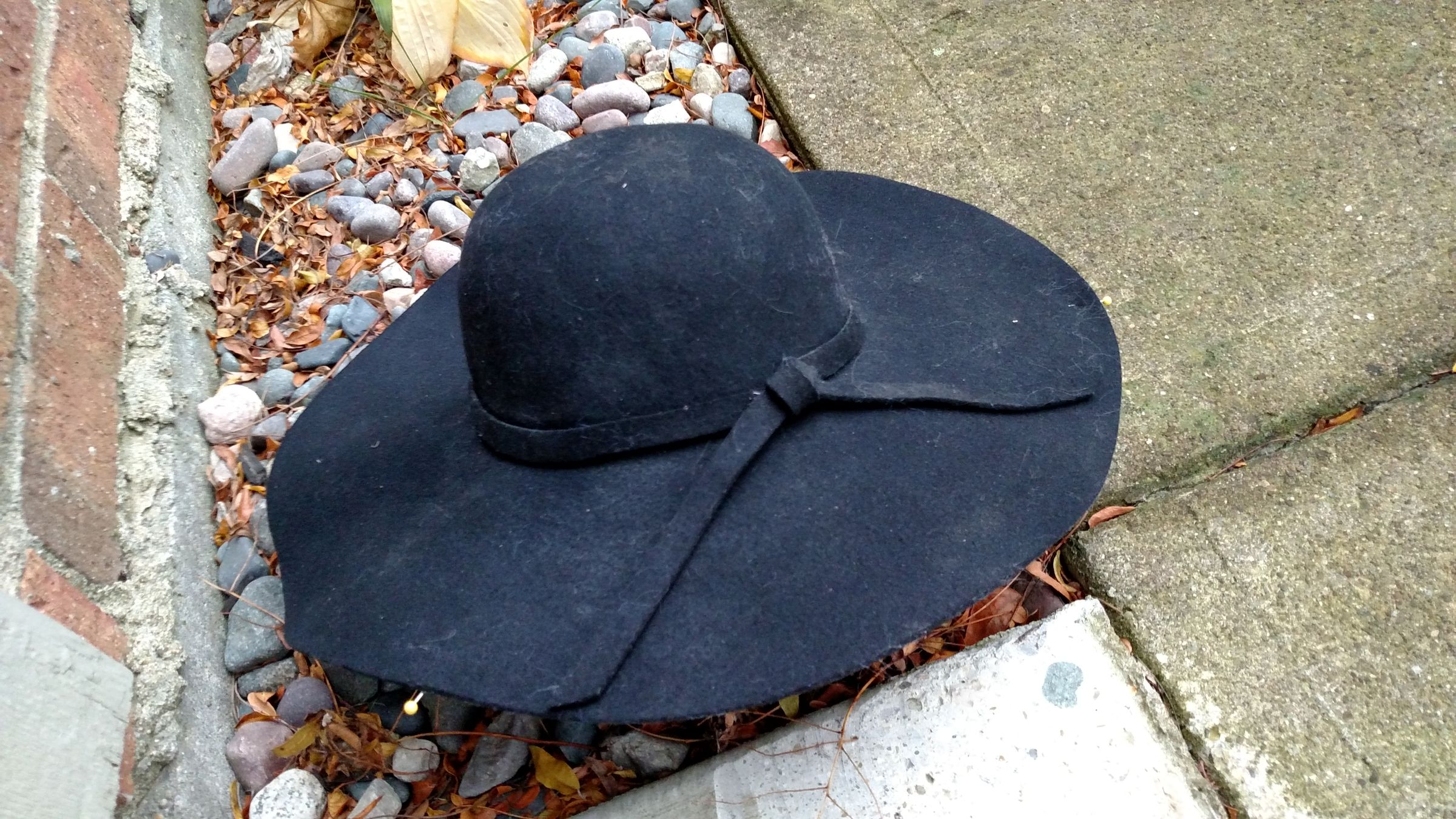 Quality Easy Pirate Hat : 4 Steps (with Pictures) - Instructables