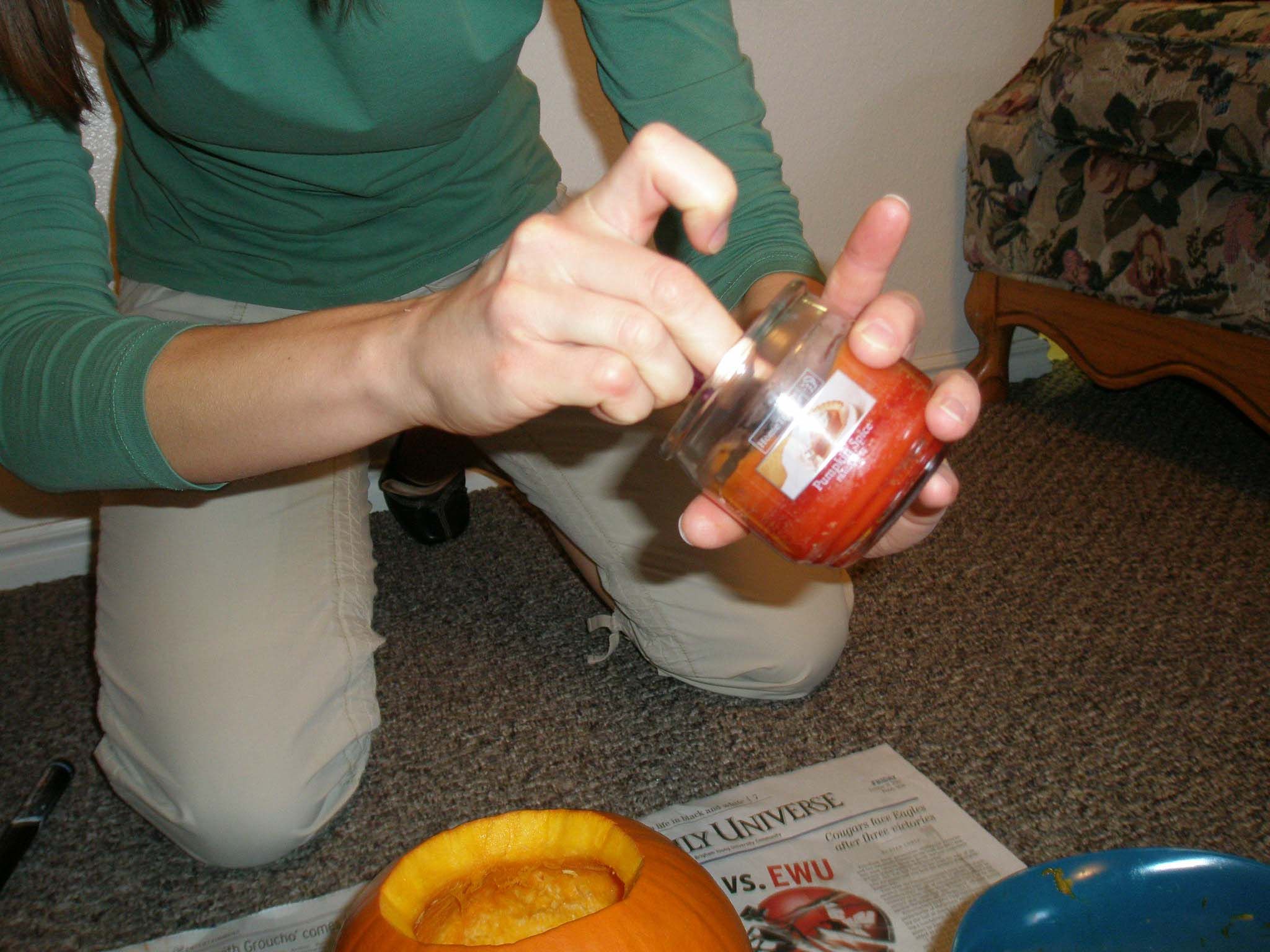 How to Carve a Jack-o-lantern : 7 Steps (with Pictures) - Instructables