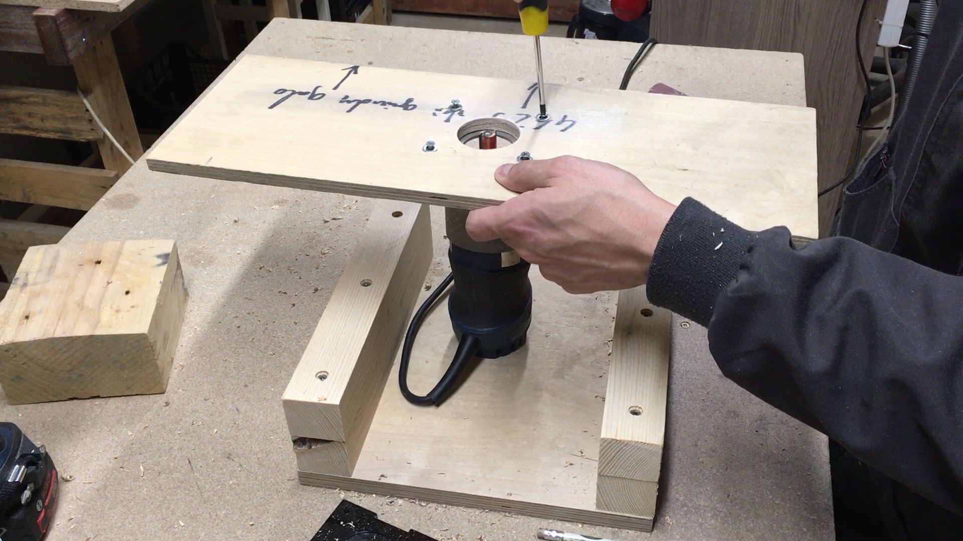 How to Make a Router Planer Jig for Wood Flattening : 6 Steps (with ...