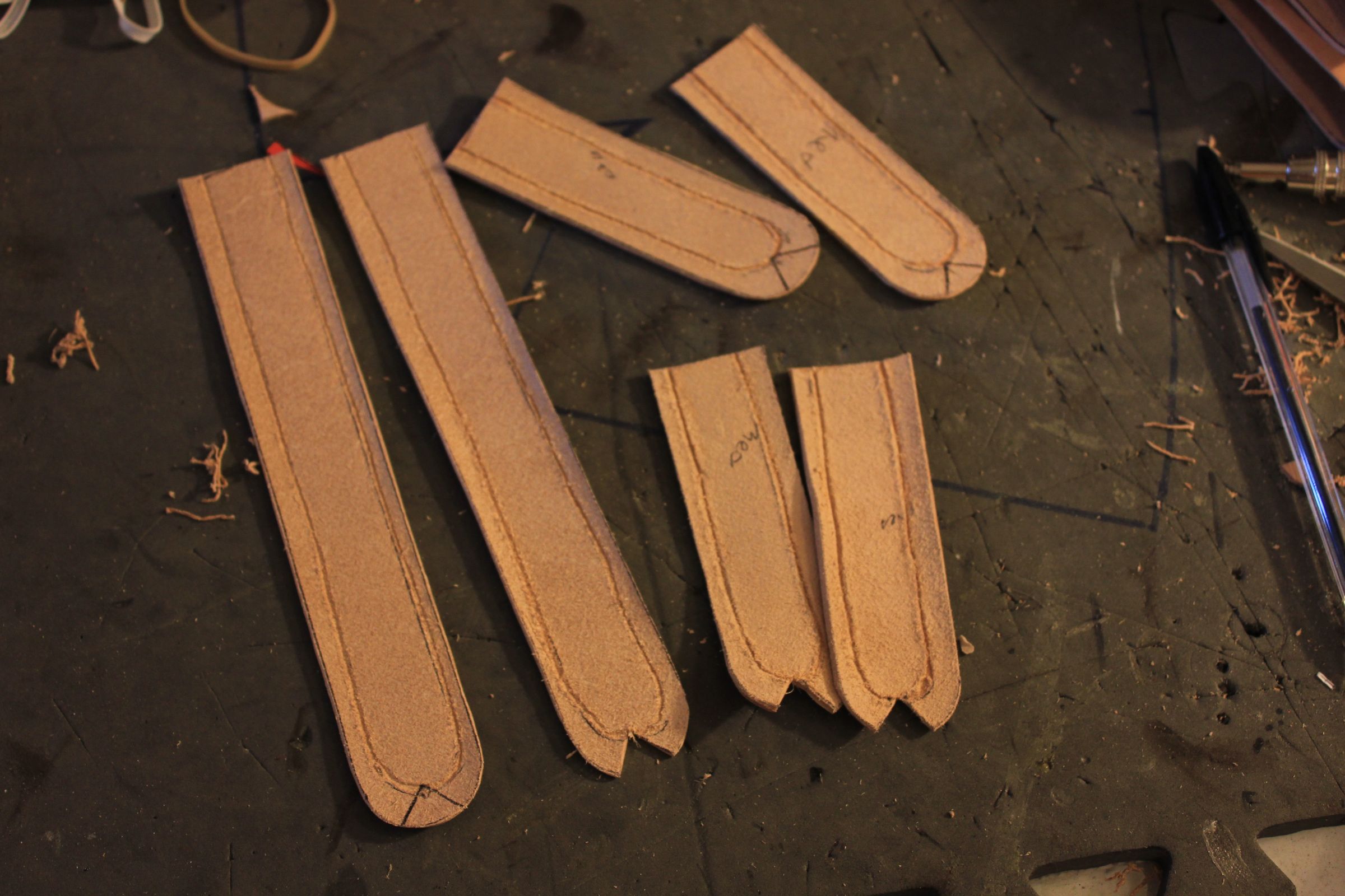 Leather Pouch Tutorial & Intro to Basic Leather Working : 11 Steps ...