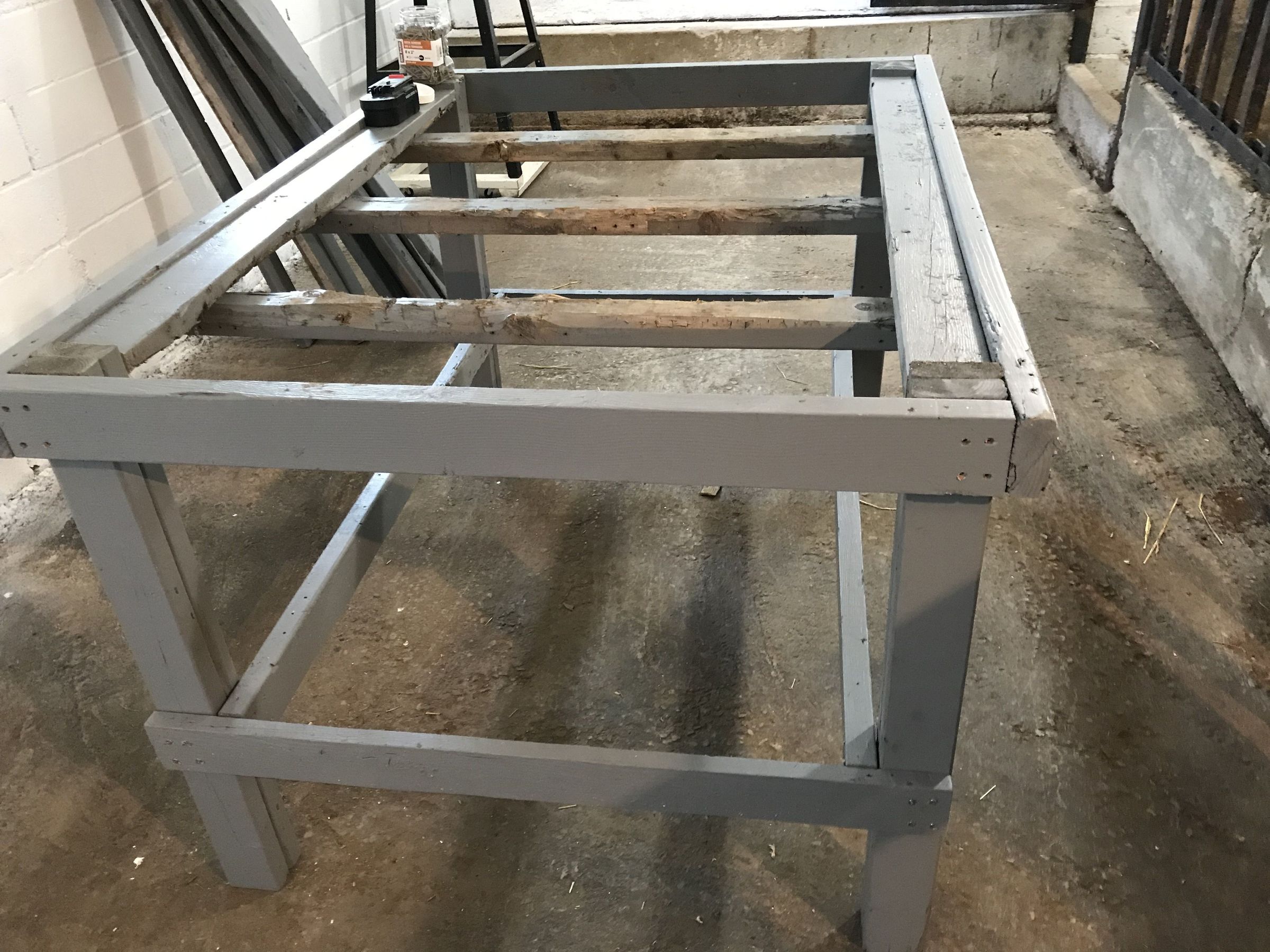 Building a Workbench Out of Pallets : 5 Steps (with Pictures ...