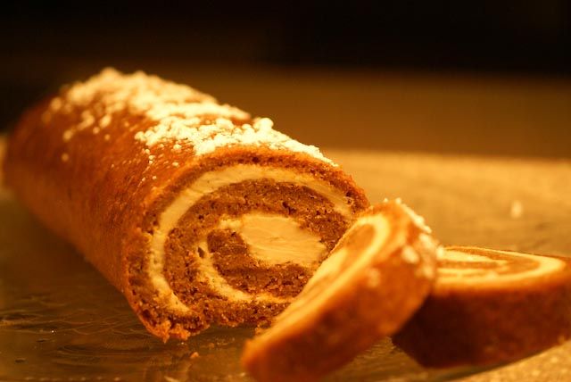 Impress Your Family Easy Thanksgiving Pumpkin Roll : 11 Steps (with ...