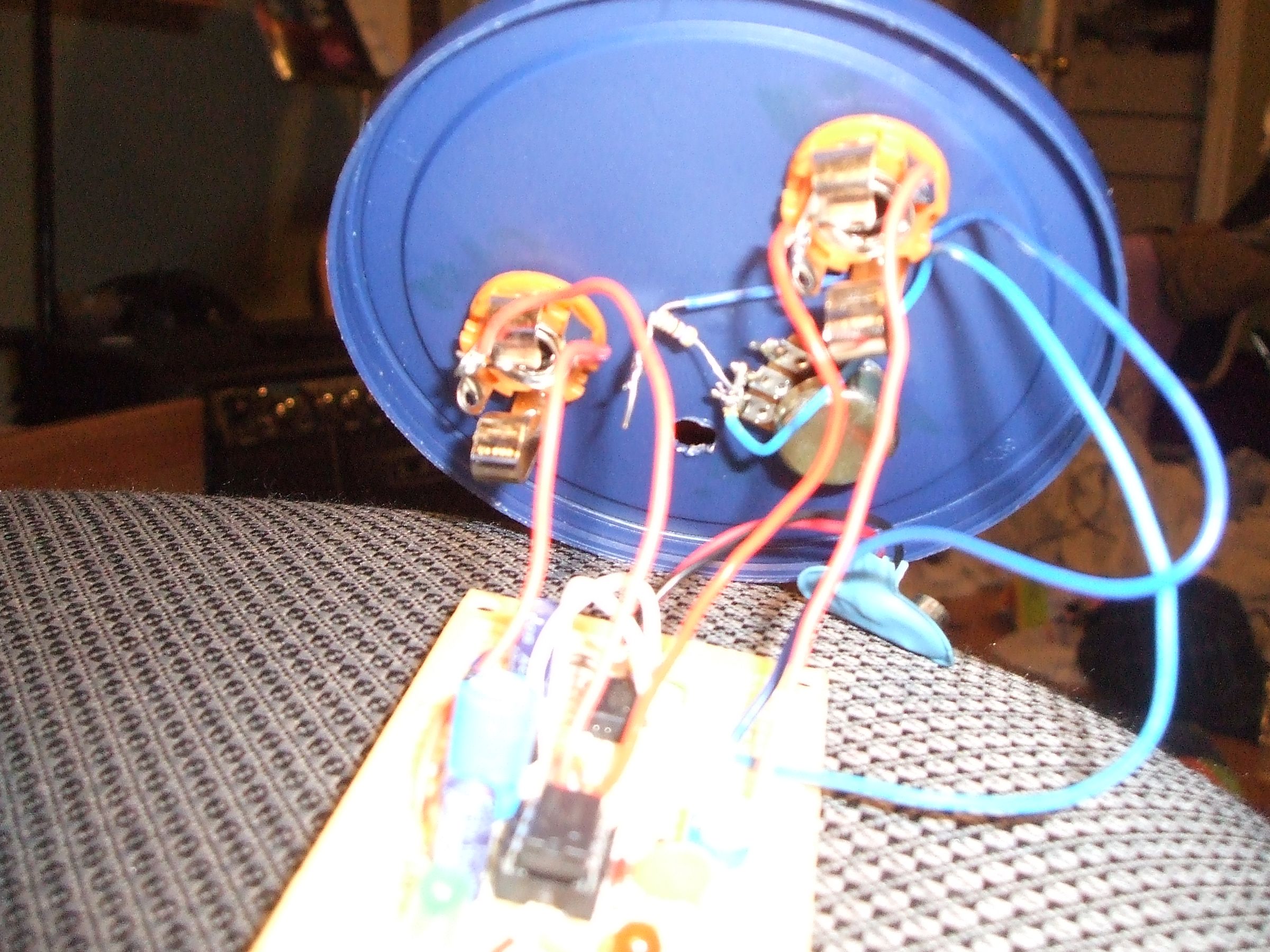 Make Your Own Tremolo Effects Pedal : 4 Steps - Instructables