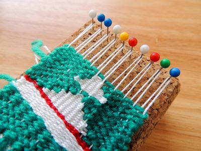 Miniature Pin Weaving | DIY Woven Mini Wall Hanging : 10 Steps (with ...